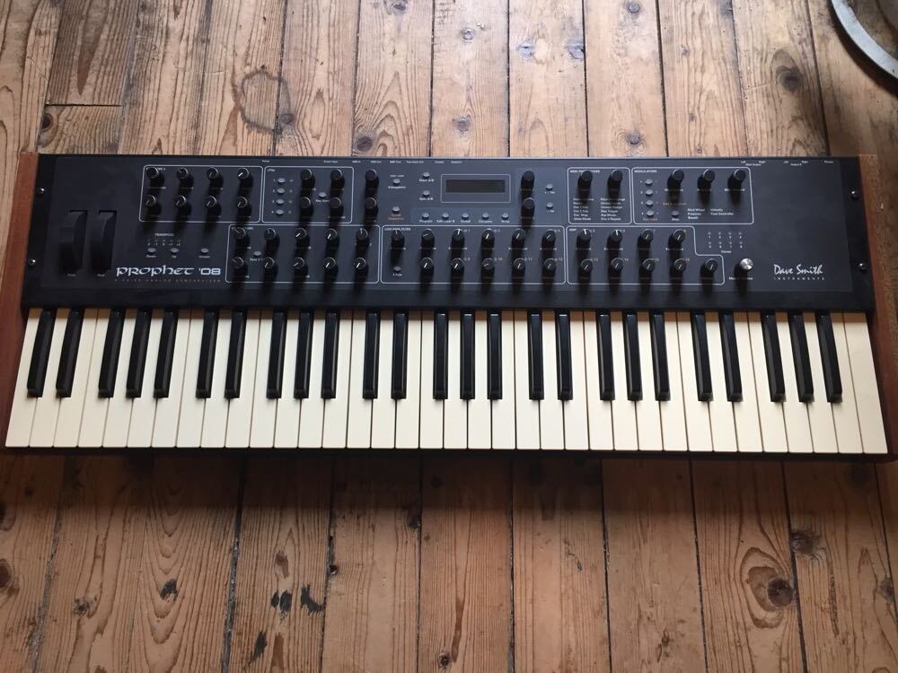 Prophet 08 Pot Edition Dave Smith Instruments - Audiofanzine