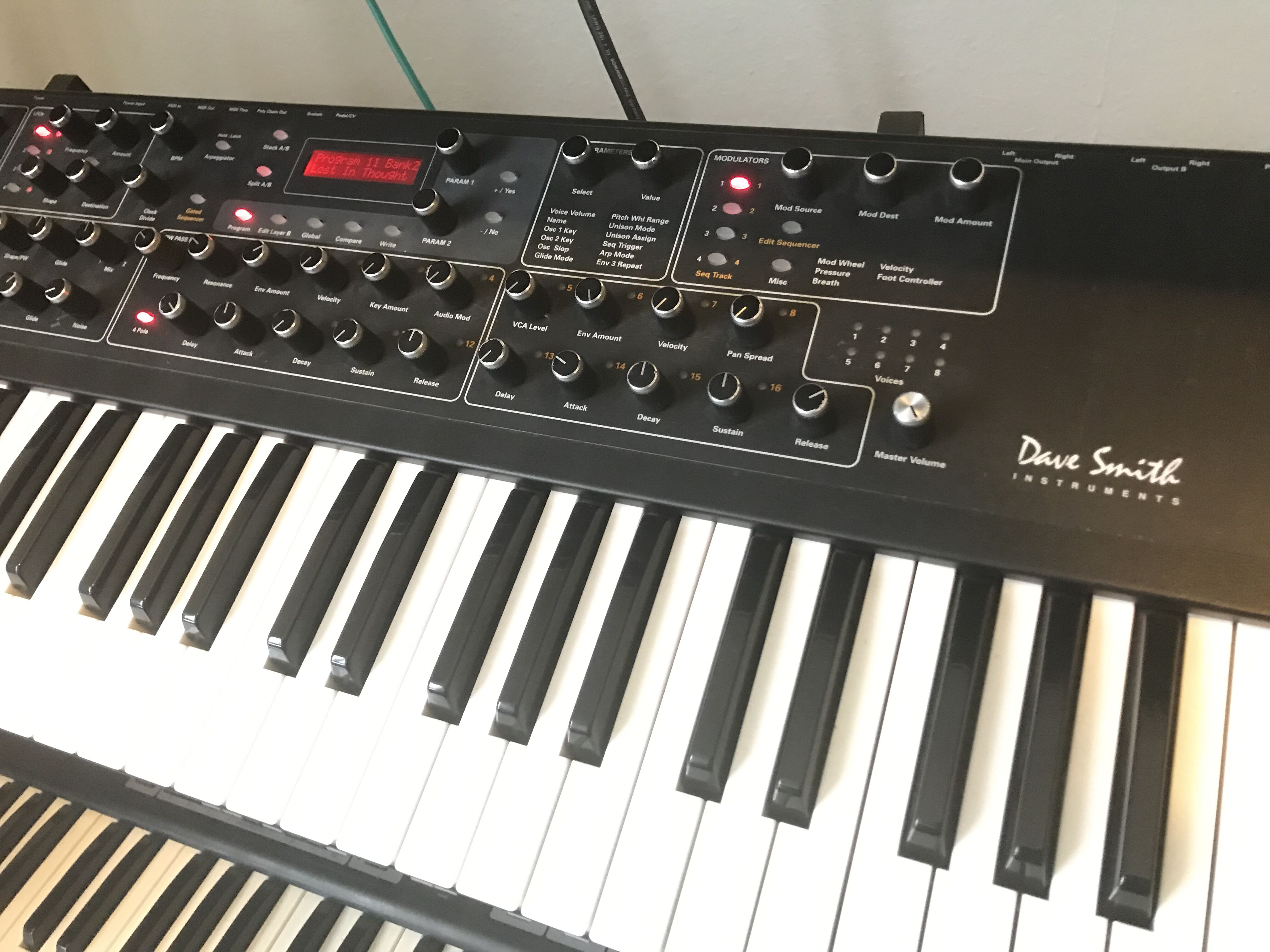 Prophet 08 Pot Edition Dave Smith Instruments - Audiofanzine
