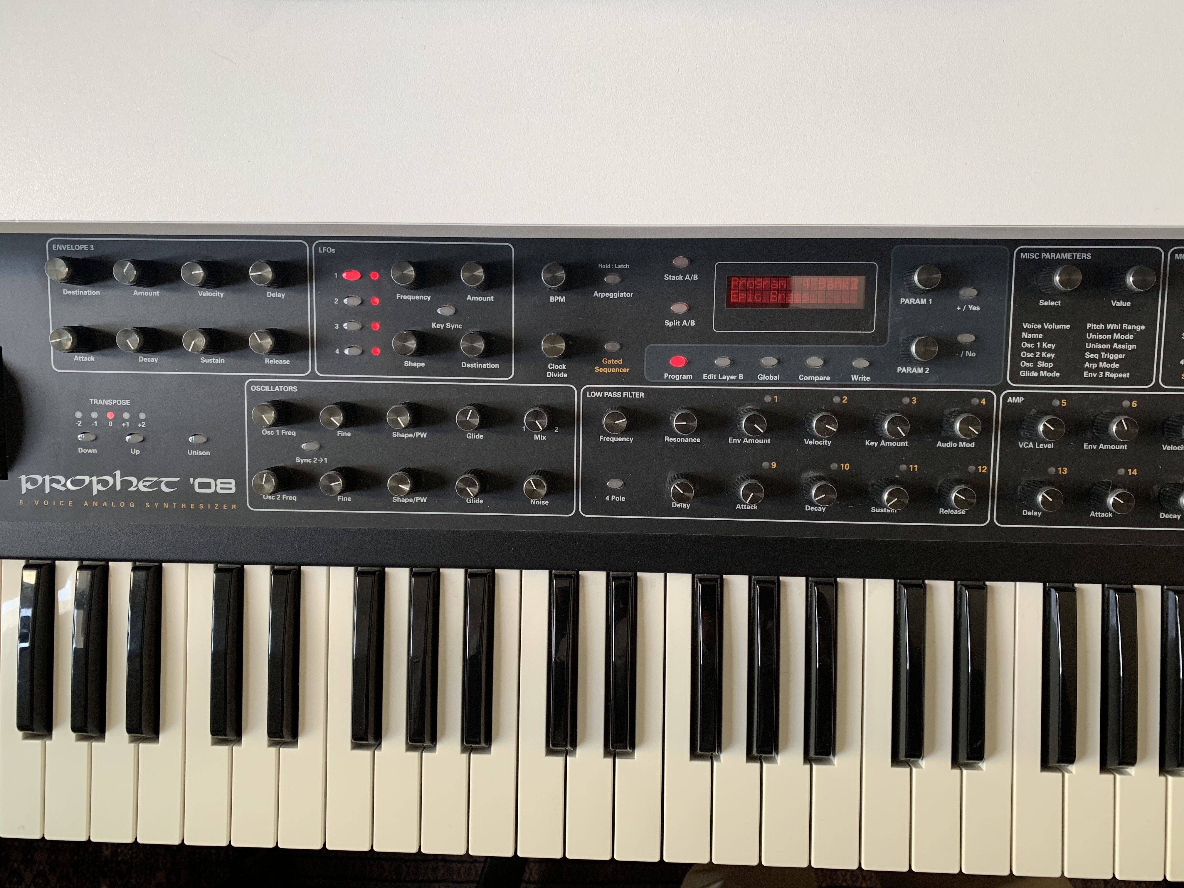 Prophet 08 Pot Edition Dave Smith Instruments - Audiofanzine