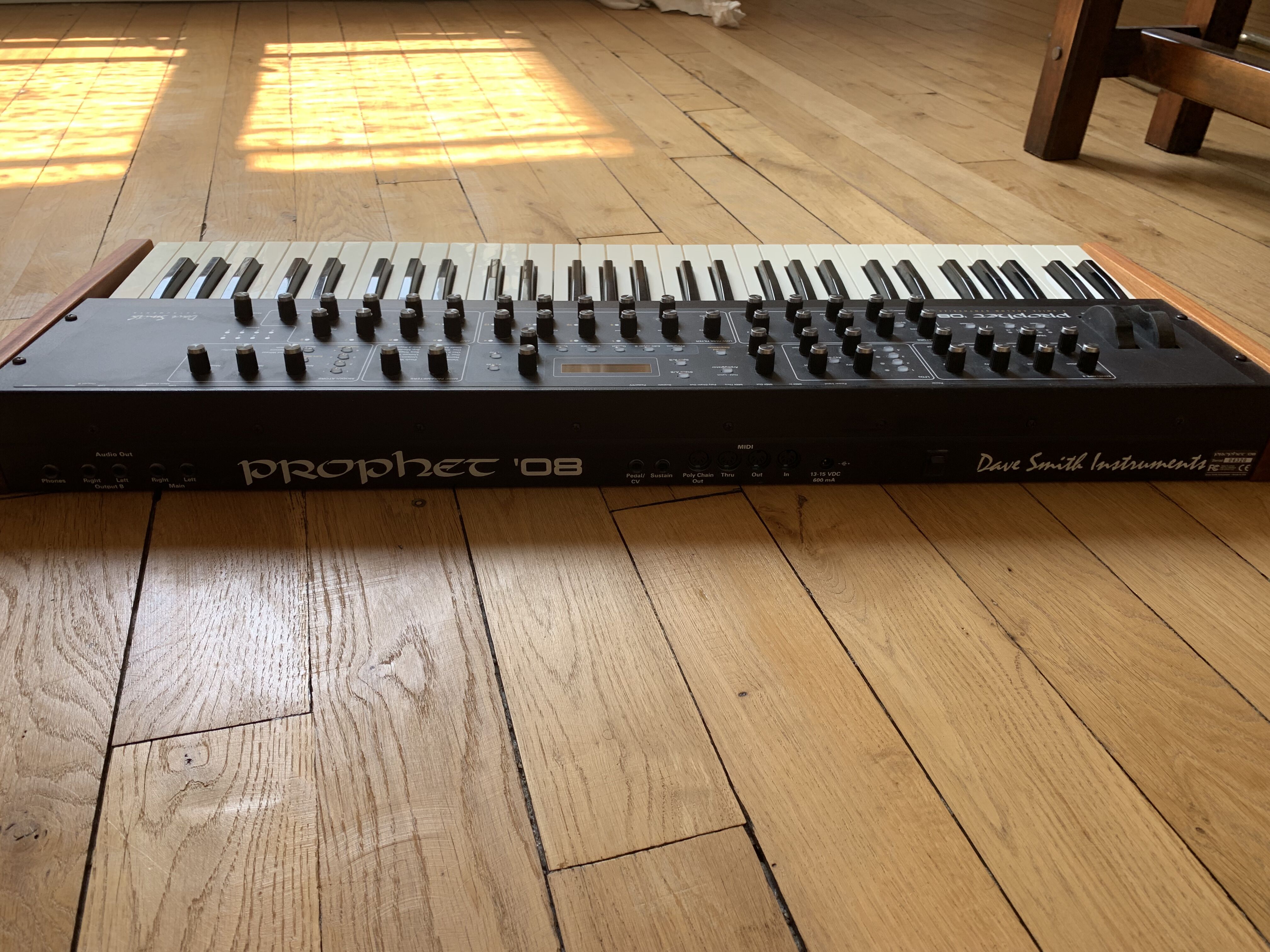Prophet 08 Pot Edition Dave Smith Instruments - Audiofanzine