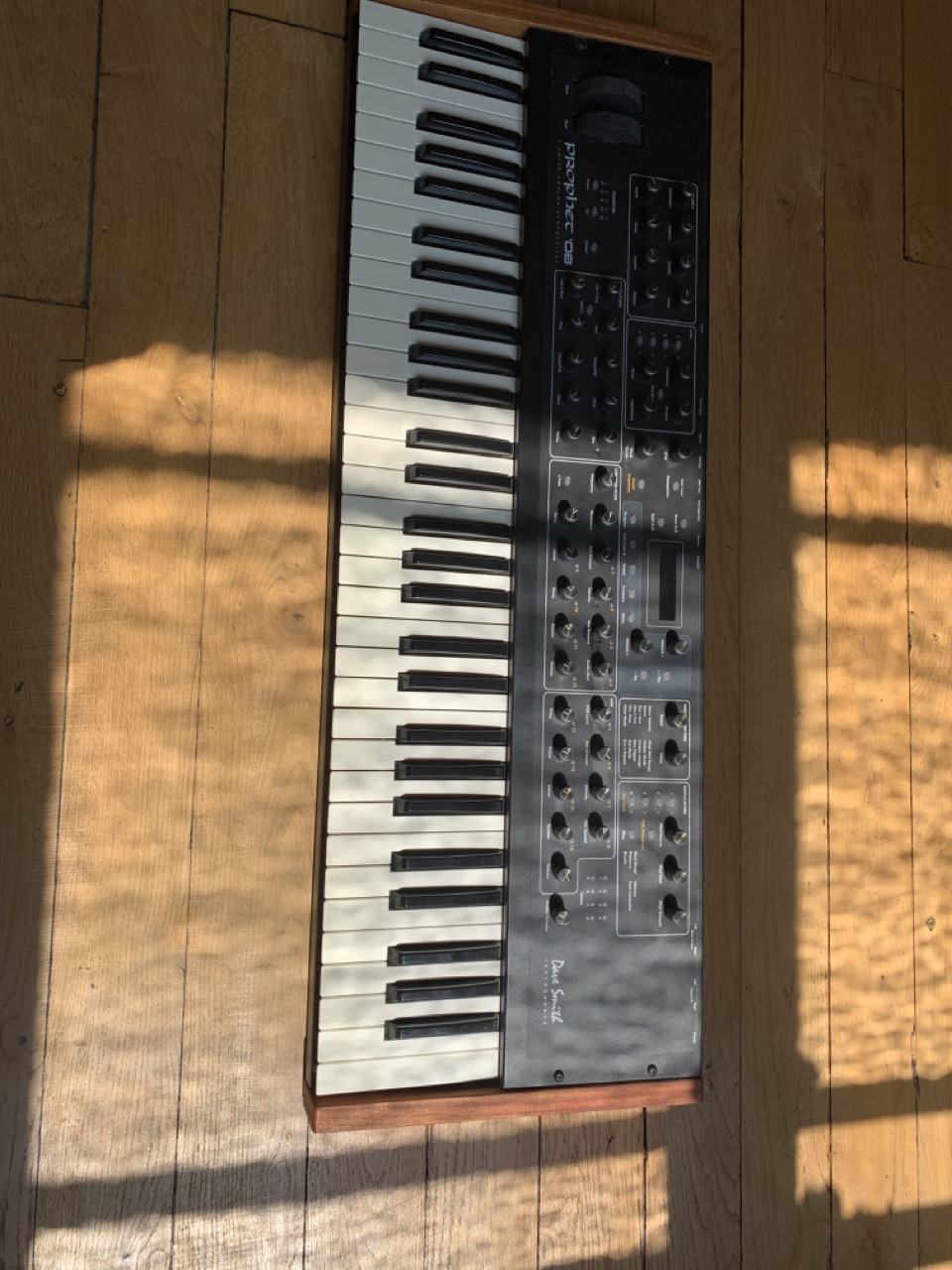 Prophet 08 Pot Edition Dave Smith Instruments - Audiofanzine