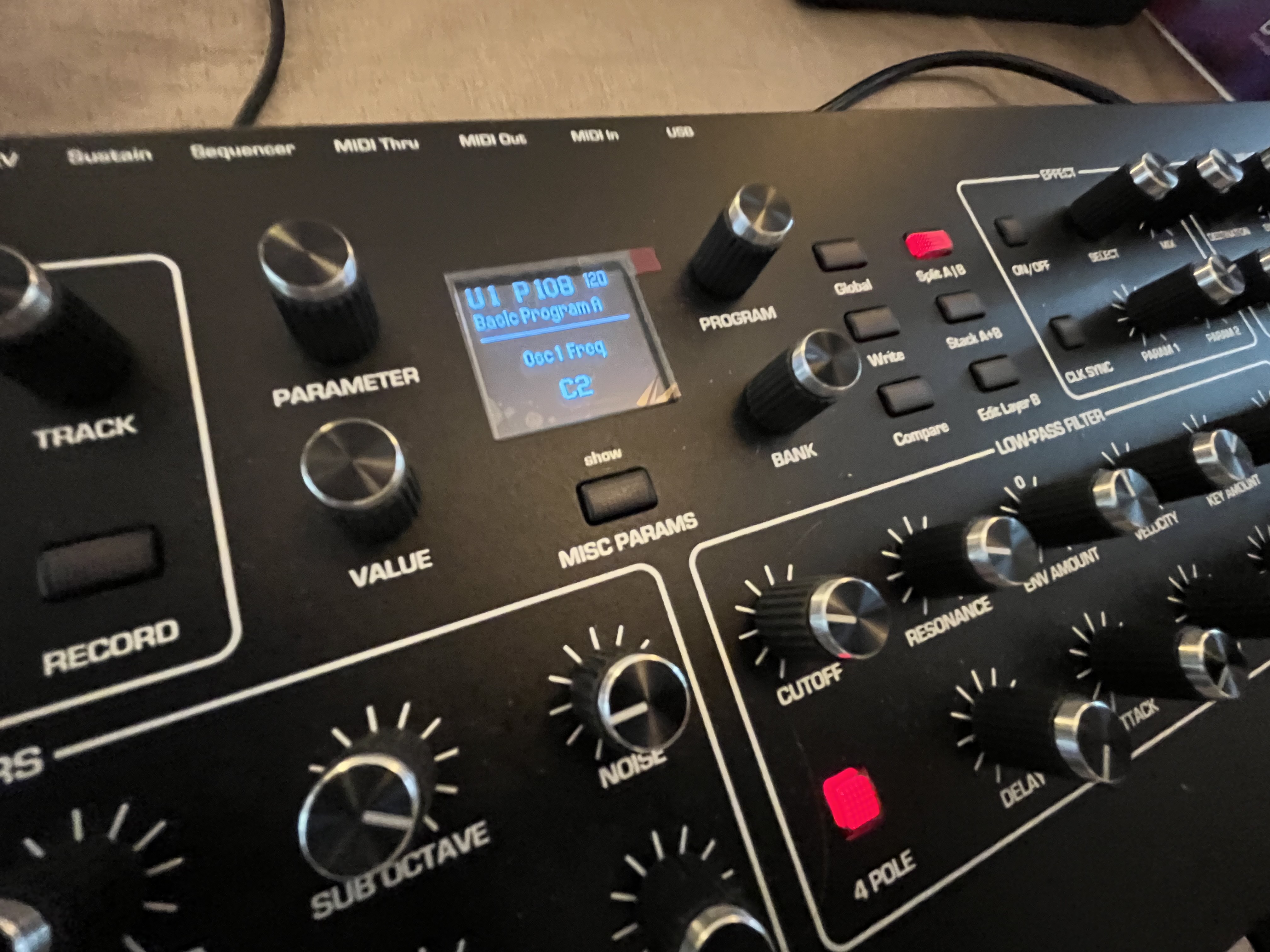 Prophet REV2 8 voix Dave Smith Instruments - Audiofanzine