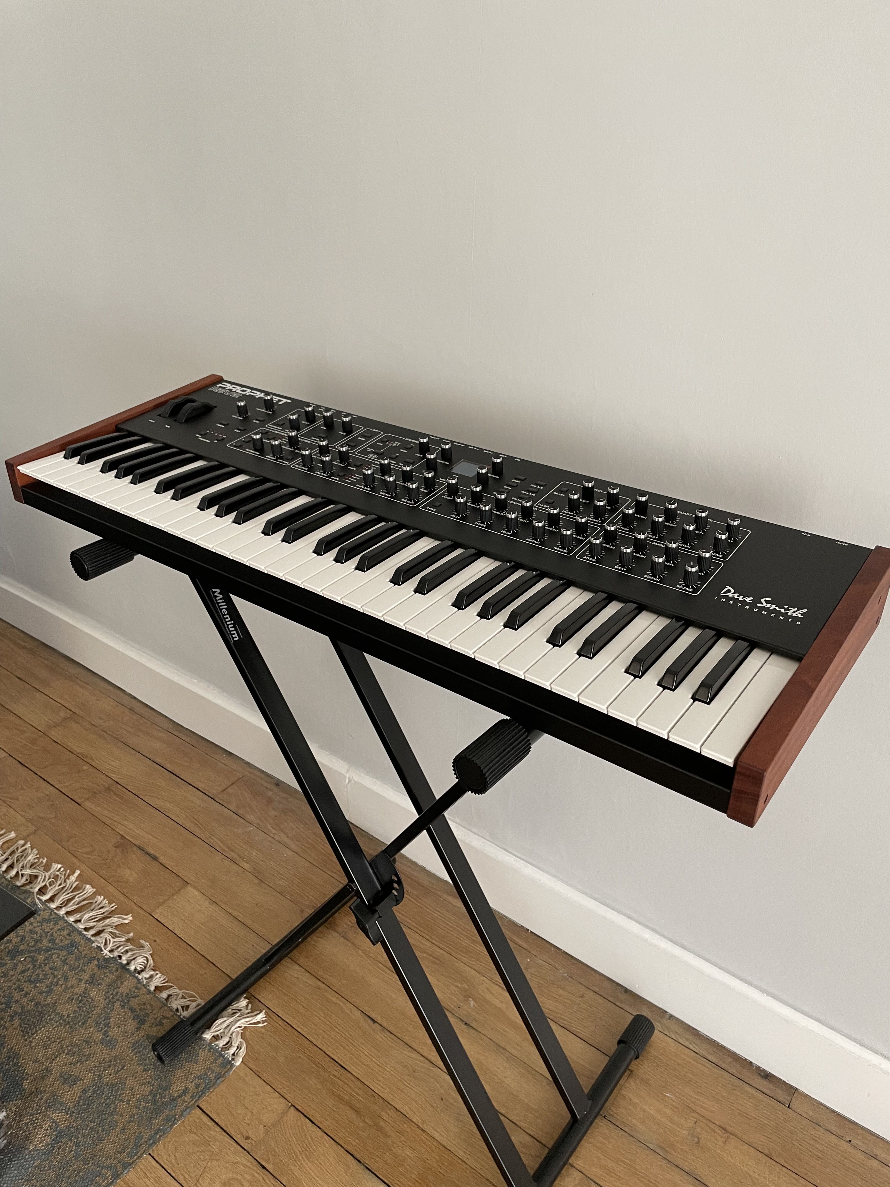 Prophet REV2 8 voix Dave Smith Instruments - Audiofanzine