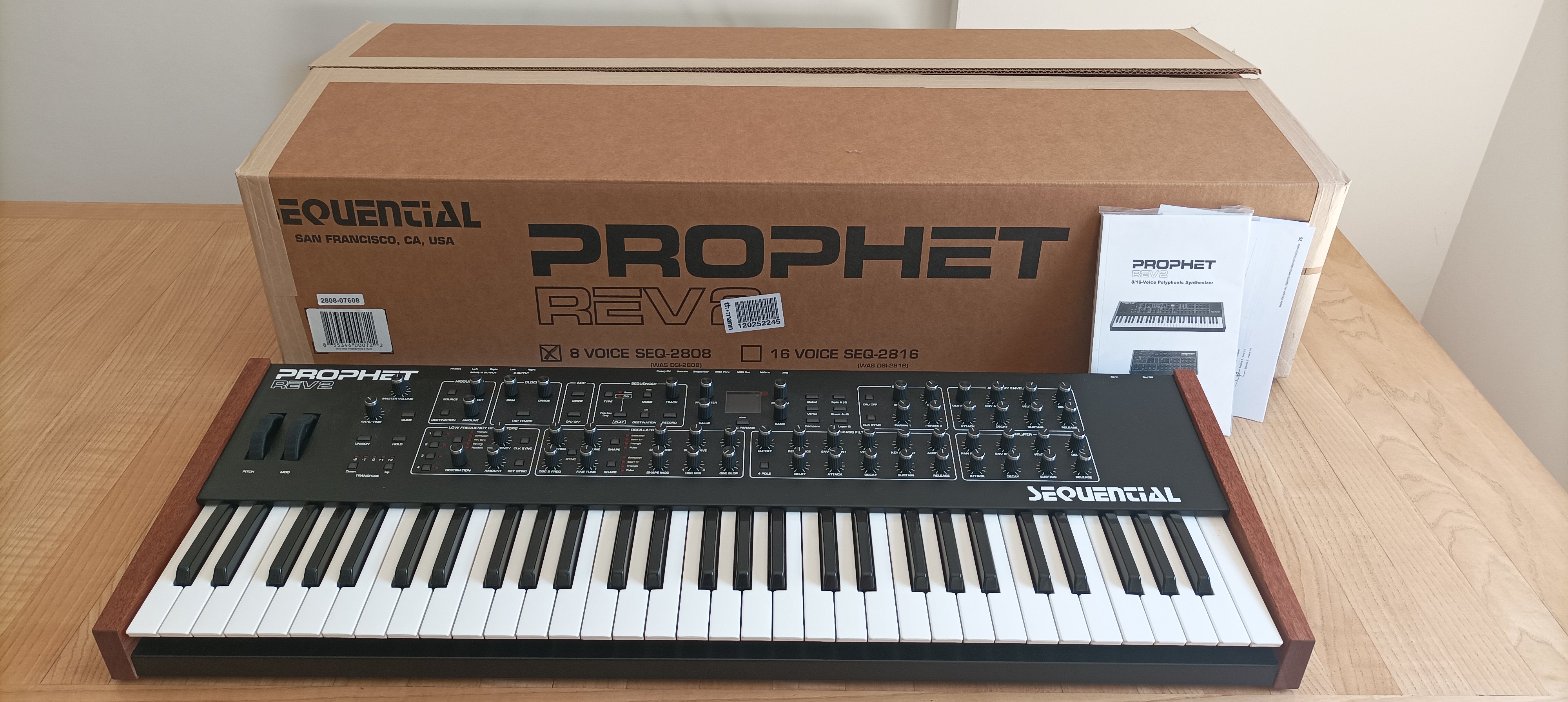 Prophet REV2 8 voix Dave Smith Instruments - Audiofanzine