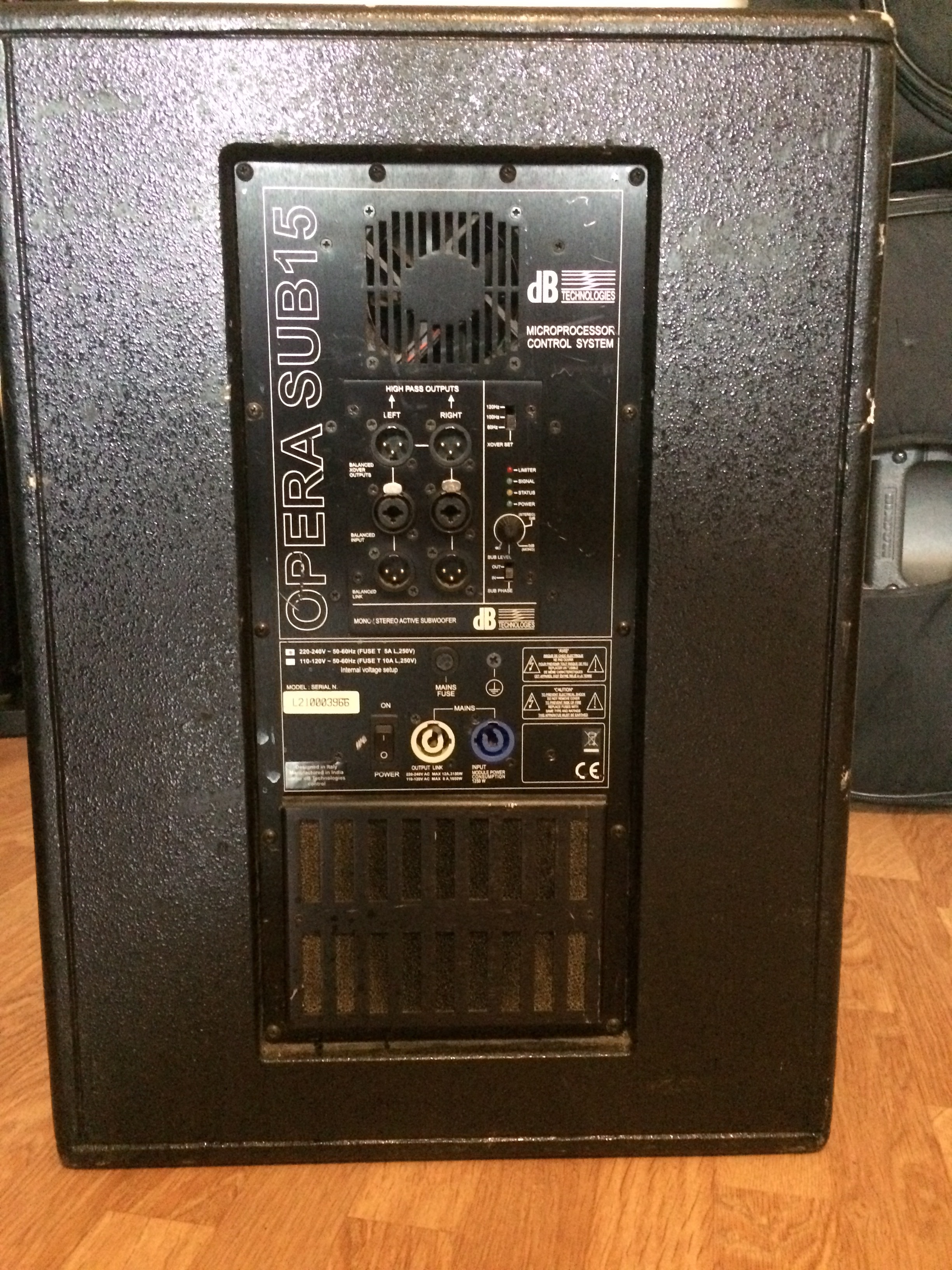 Opera Sub 15 - dB Technologies Opera Sub 15 - Audiofanzine