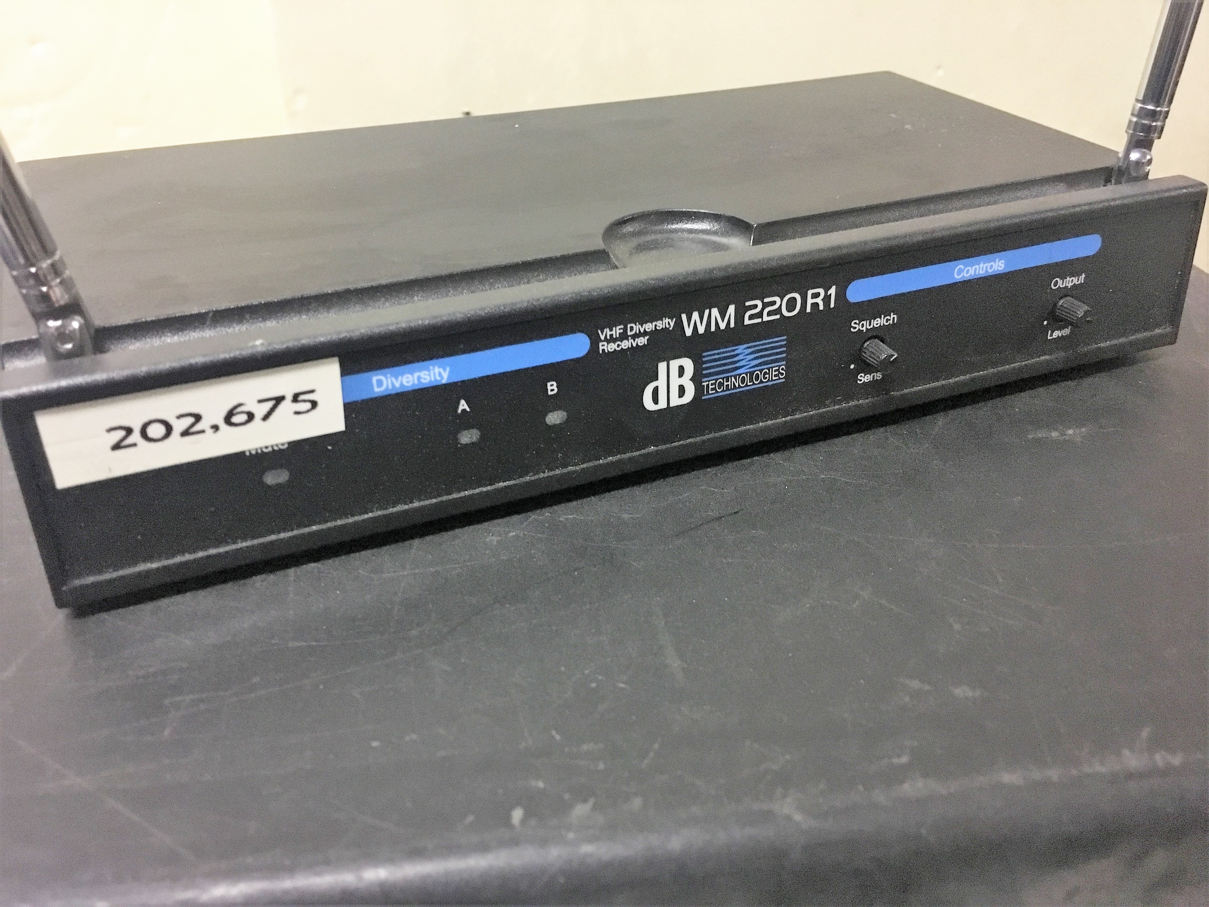 WM 220R - dB Technologies WM 220R - Audiofanzine