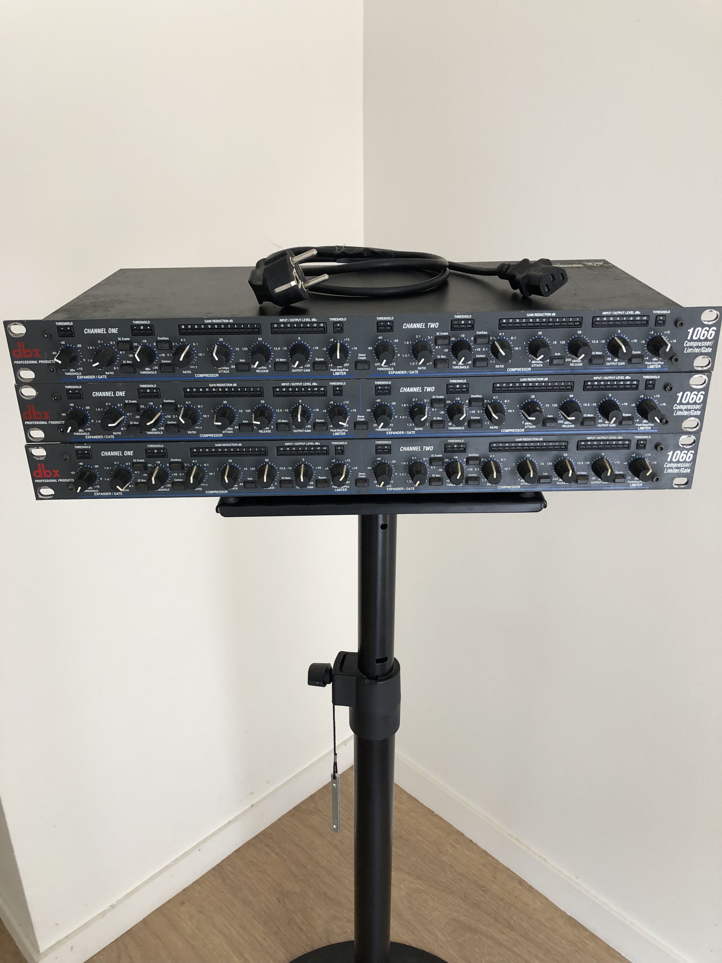 1066 - dbx 1066 - Audiofanzine