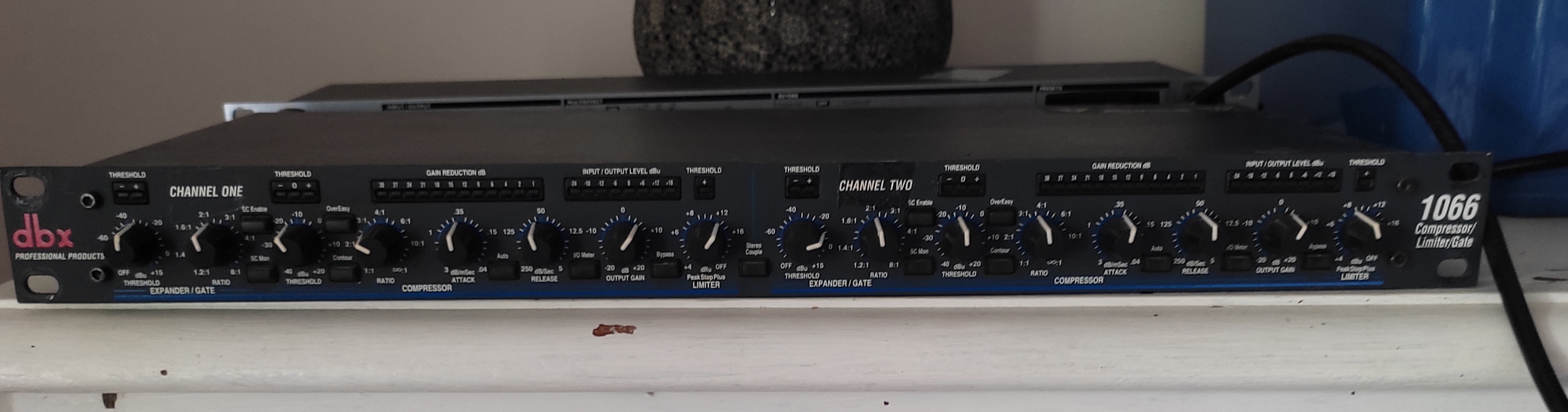 1066 - dbx 1066 - Audiofanzine