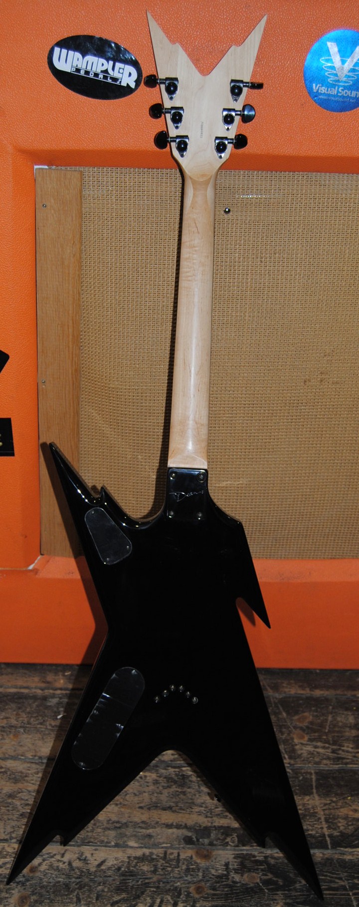 Dime Razorback DB - Classic Black Dean Guitars - Audiofanzine