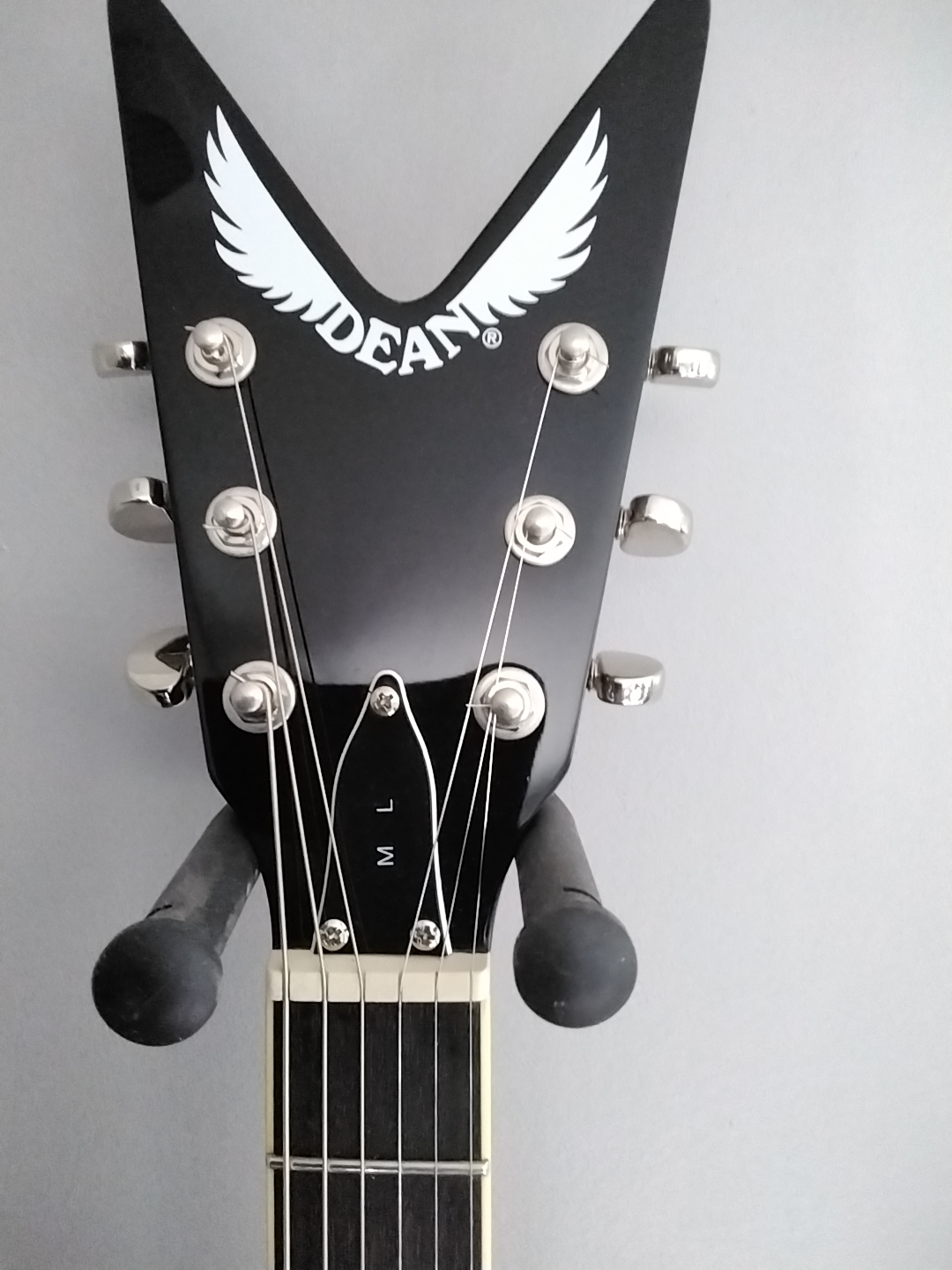 ML 79 - Dean Guitars ML 79 - Audiofanzine
