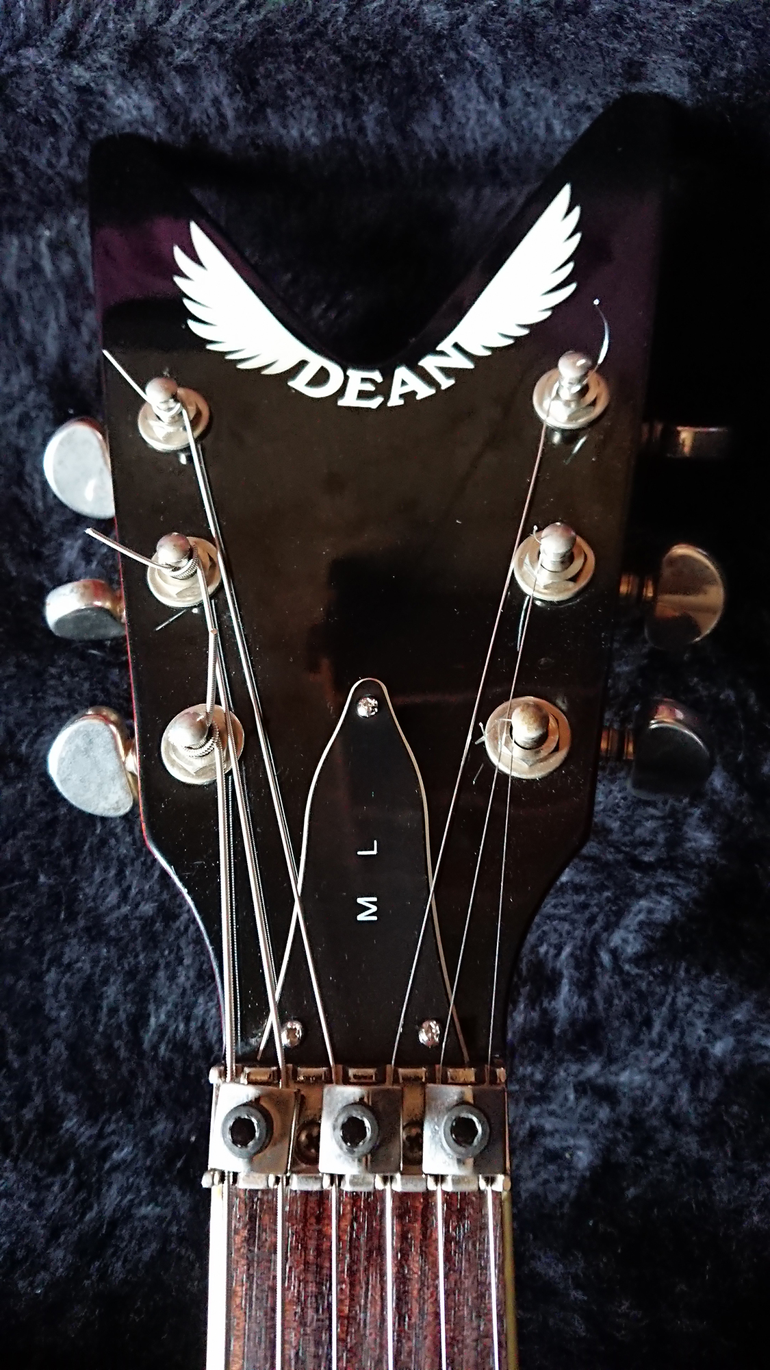 ML 79 F - Dean Guitars ML 79 F - Audiofanzine