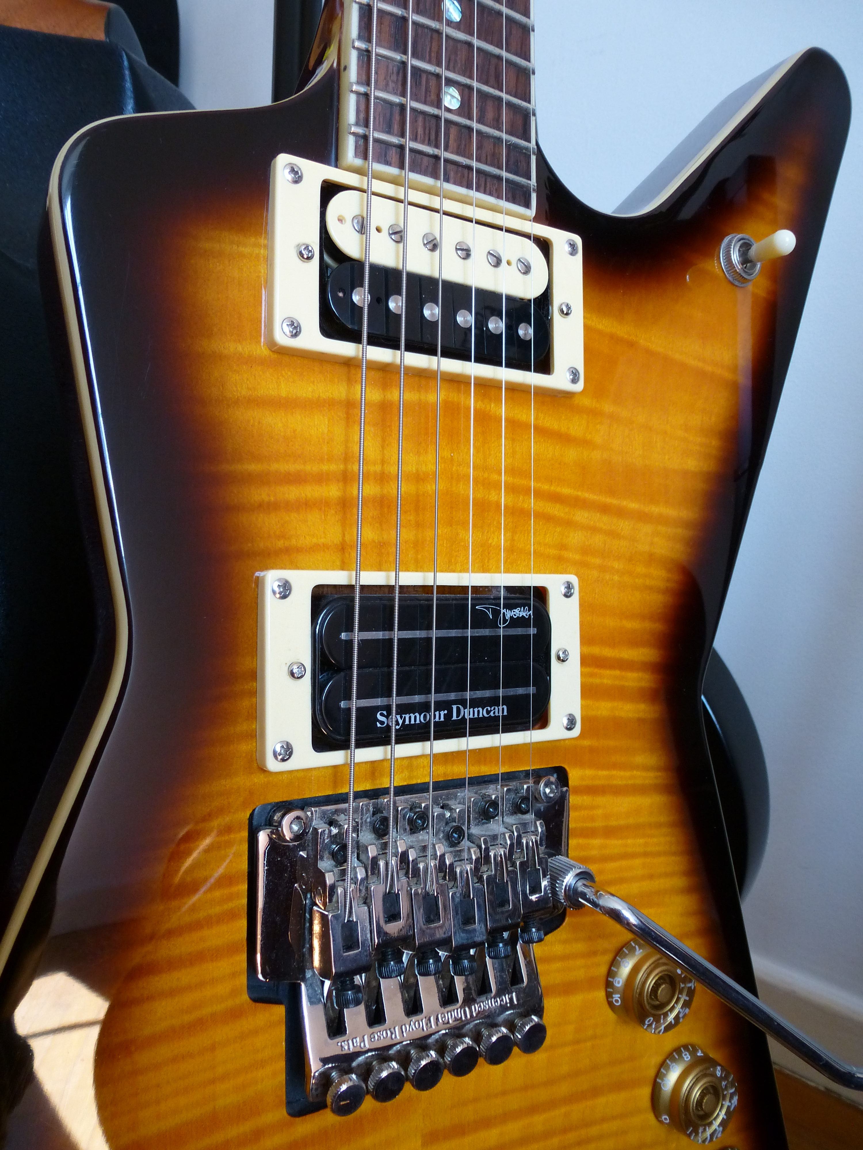 Photo Dean Guitars ML 79 F - Trans Brazilaburst : Dean Guitars ML 79 F ...