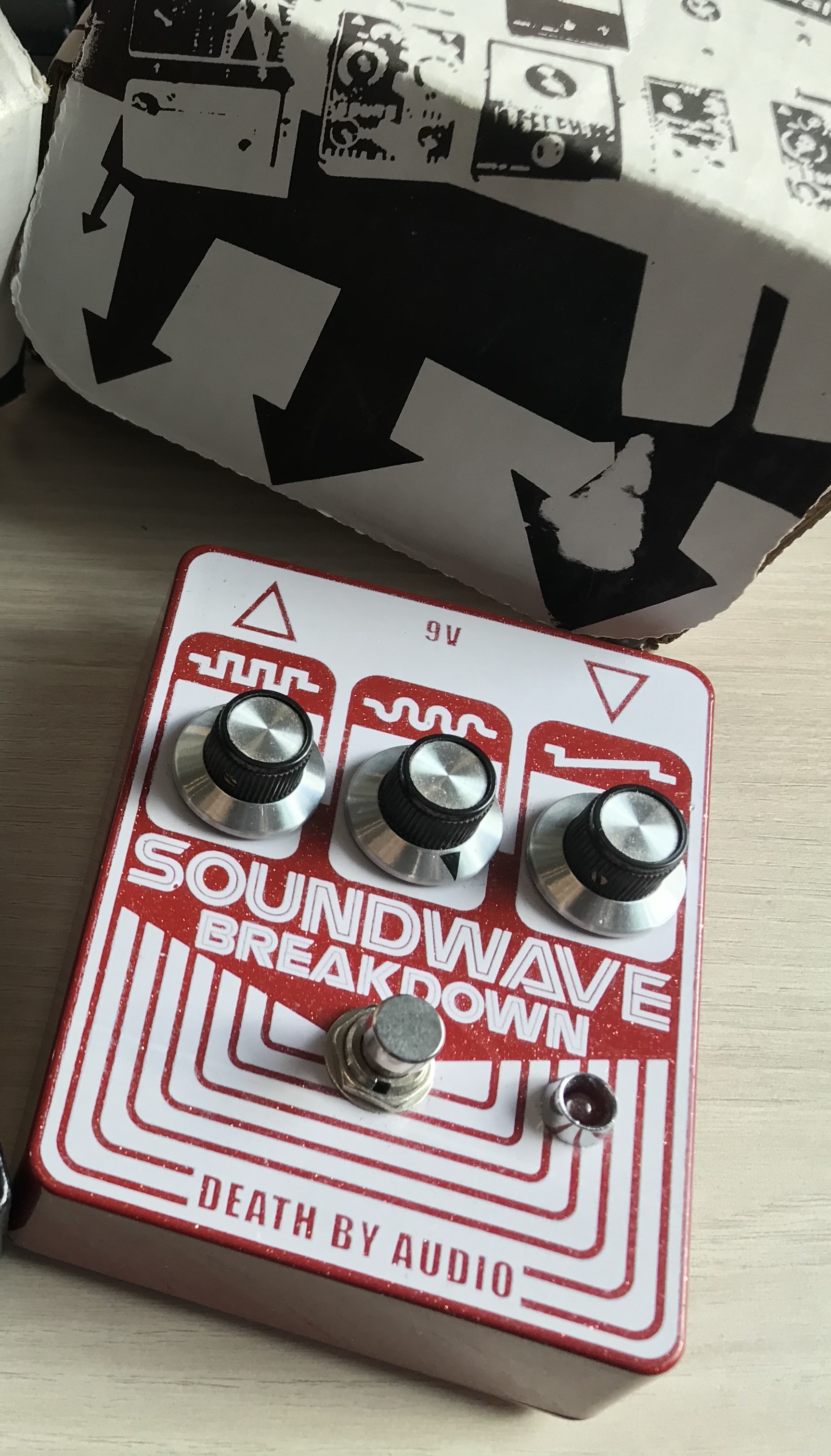 Soundwave Breakdown - Death By Audio Soundwave Breakdown - Audiofanzine