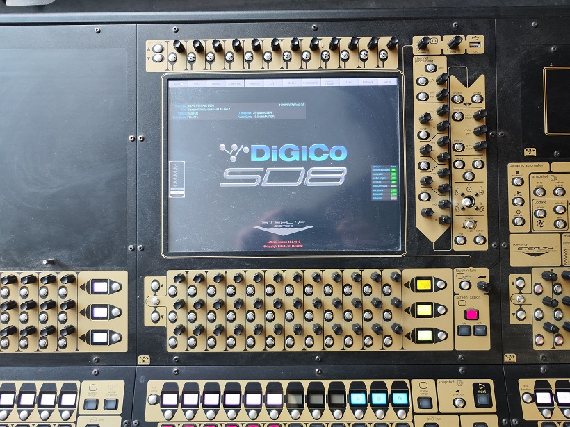 SD8 - DiGiCo SD8 - Audiofanzine