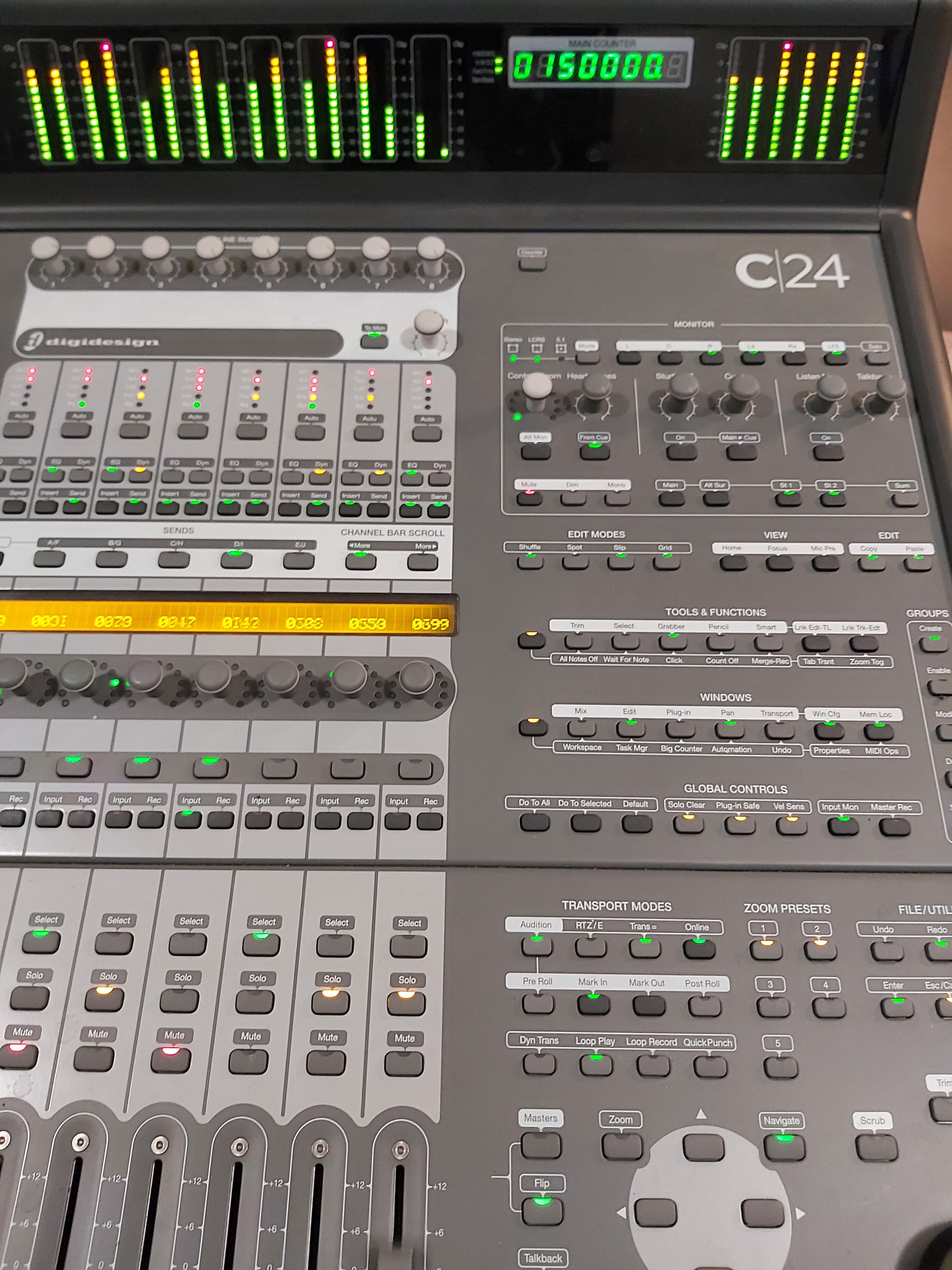 C24 - Digidesign C24 - Audiofanzine