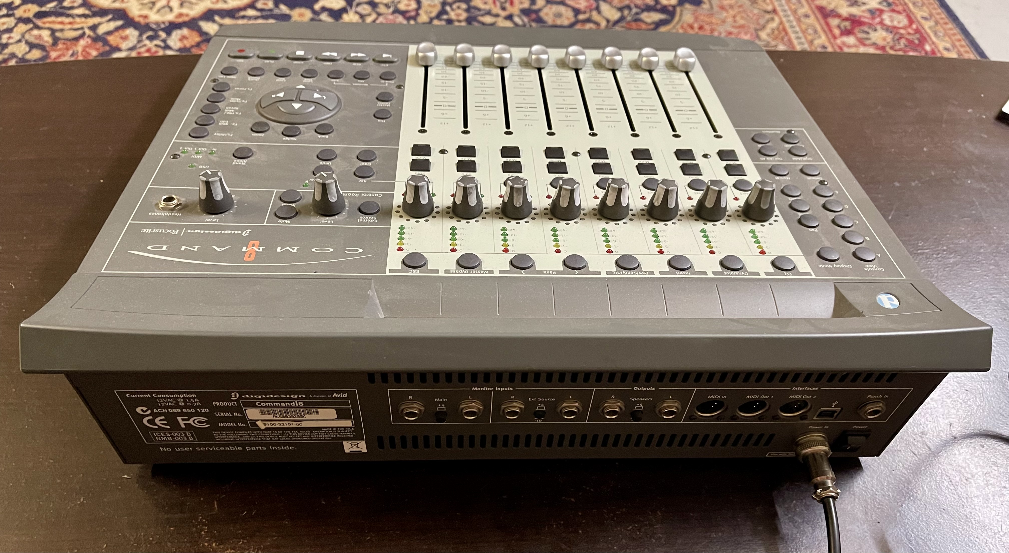 Command 8 Digidesign (Ile-de-France) - Audiofanzine
