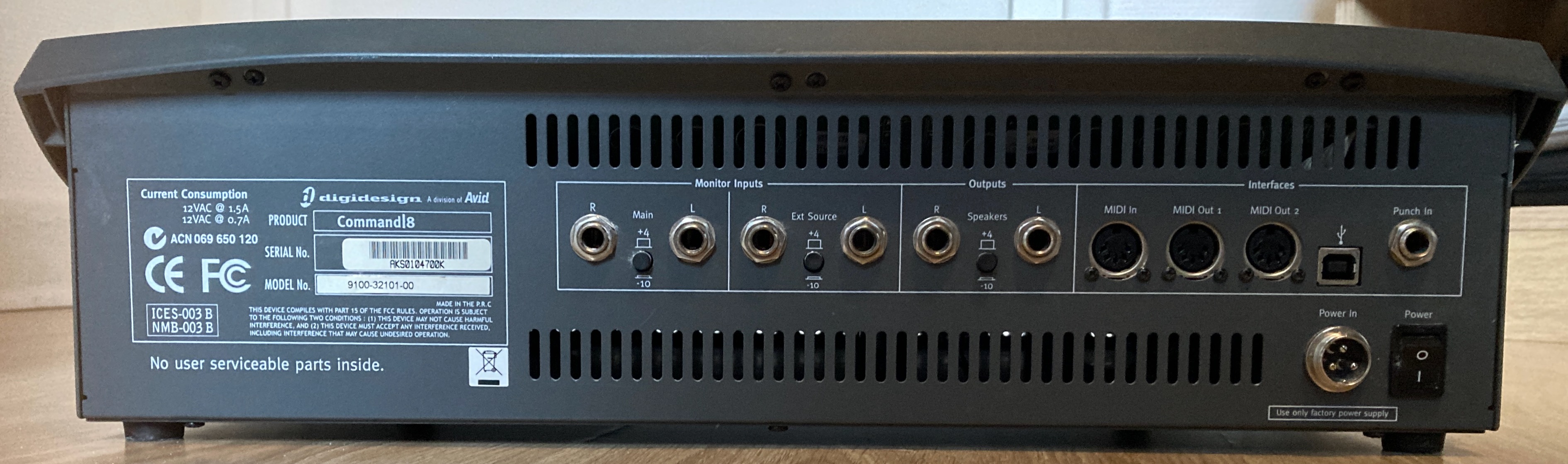 Command 8 - Digidesign Command 8 - Audiofanzine