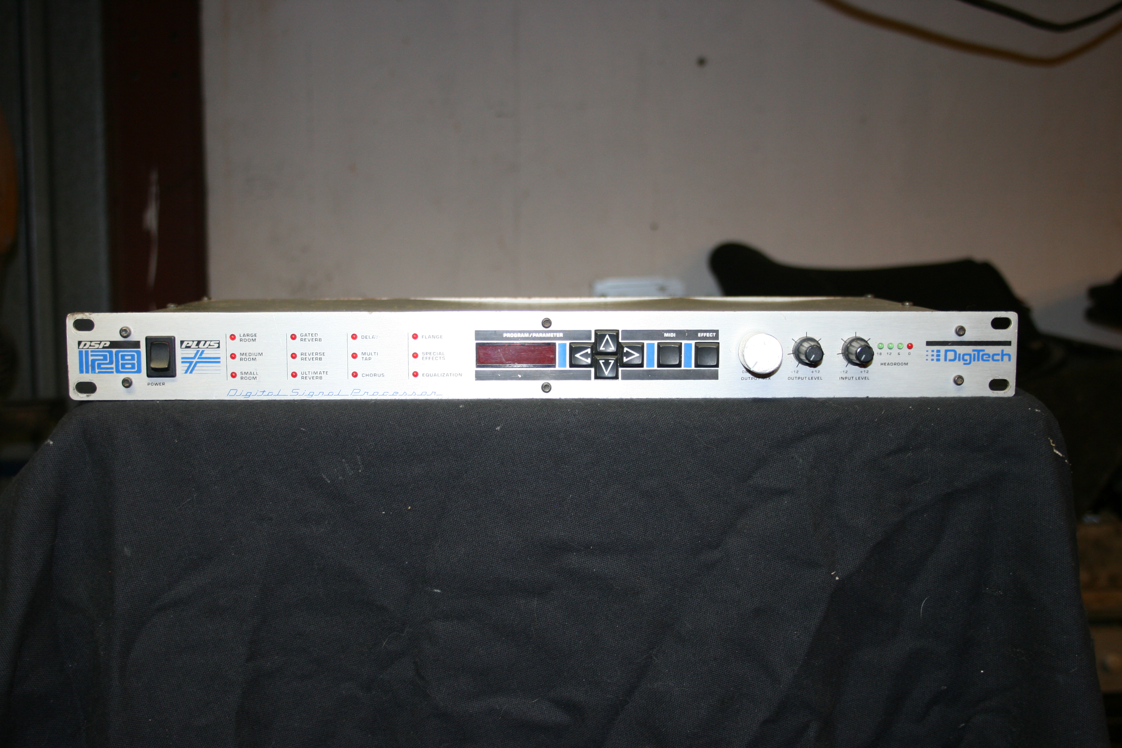 DSP 128 + - DigiTech DSP 128 + - Audiofanzine