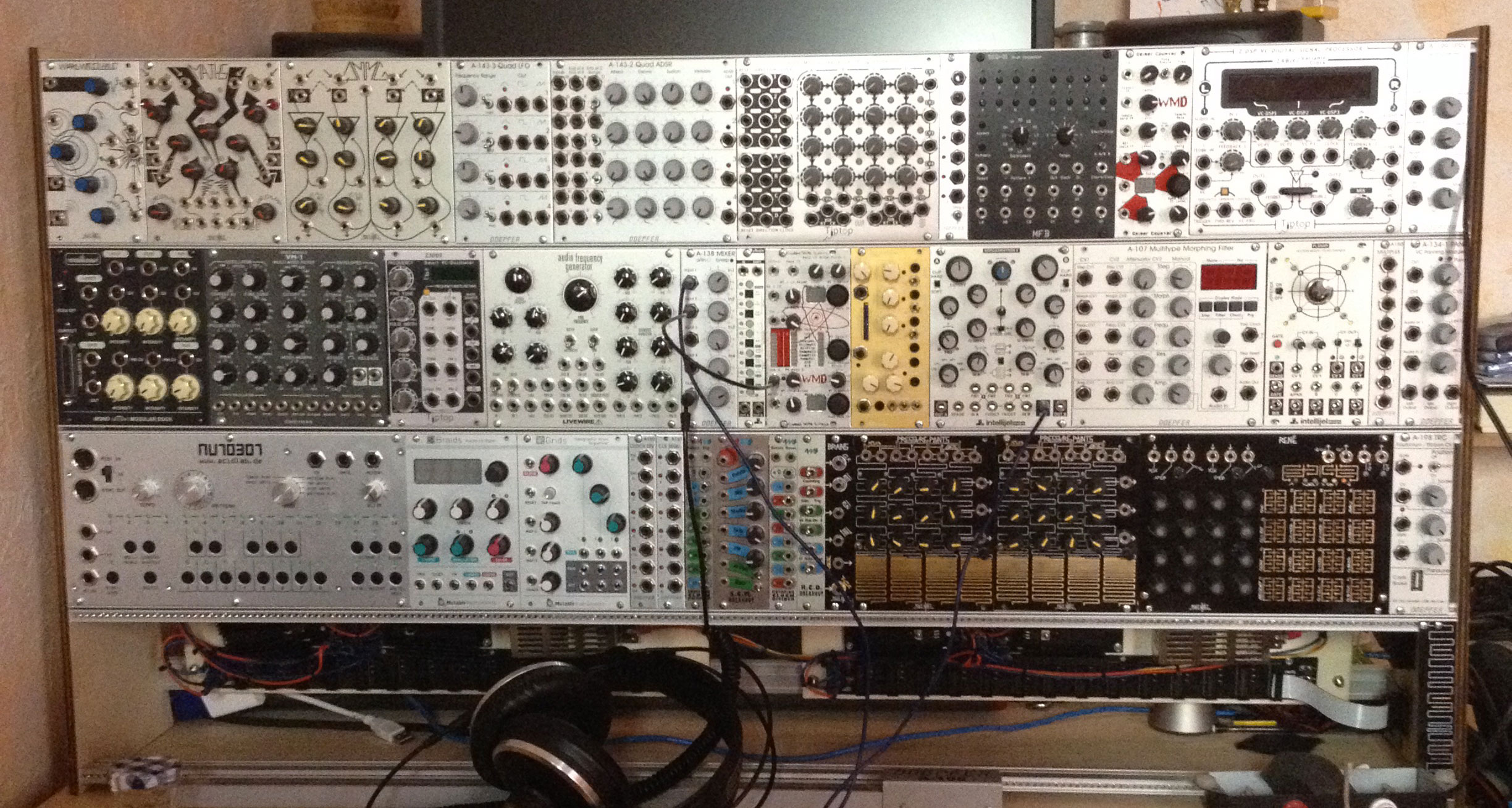 Photo Doepfer A-100 Basic System 1 : Doepfer A-100 Analog Modular ...