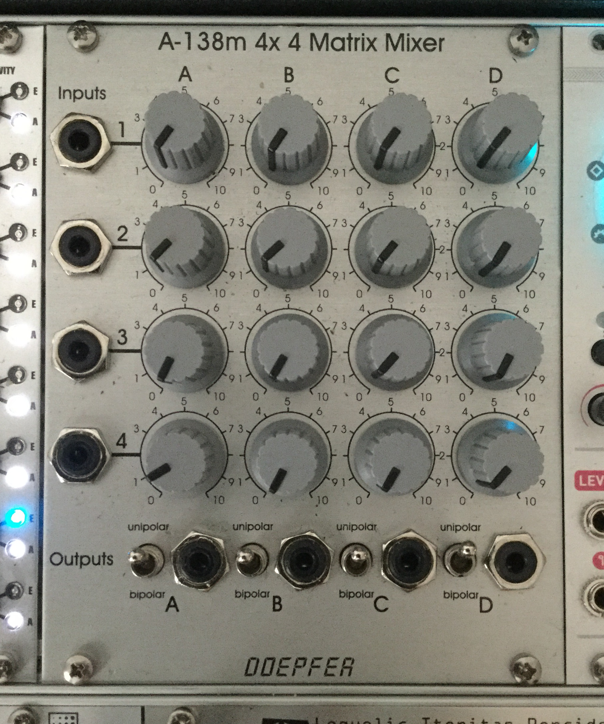 A-138m Matrix Mixer - Doepfer A-138m Matrix Mixer - Audiofanzine