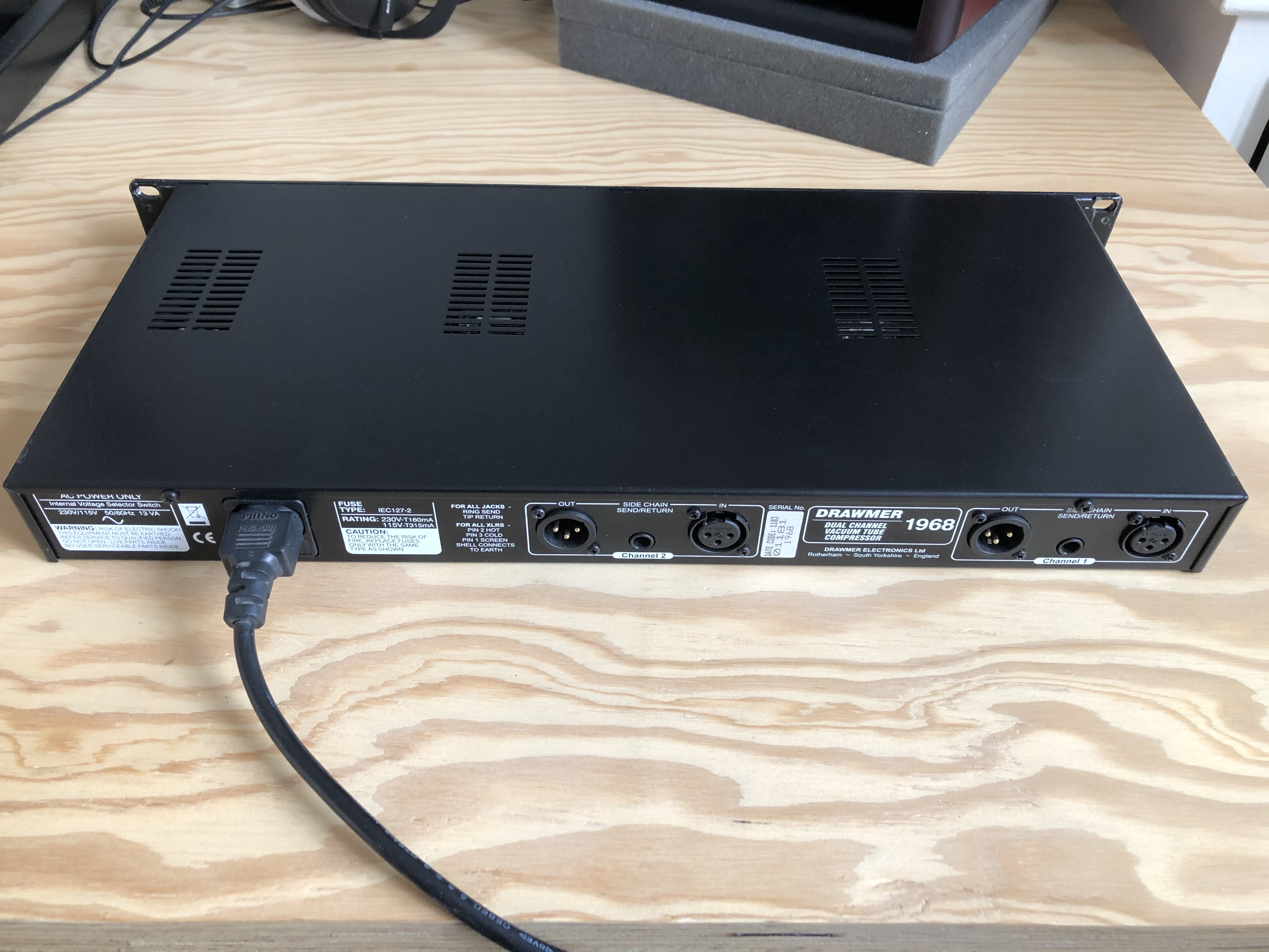 1968 Mk2 Dual Channel Tube Compressor Drawmer - Audiofanzine