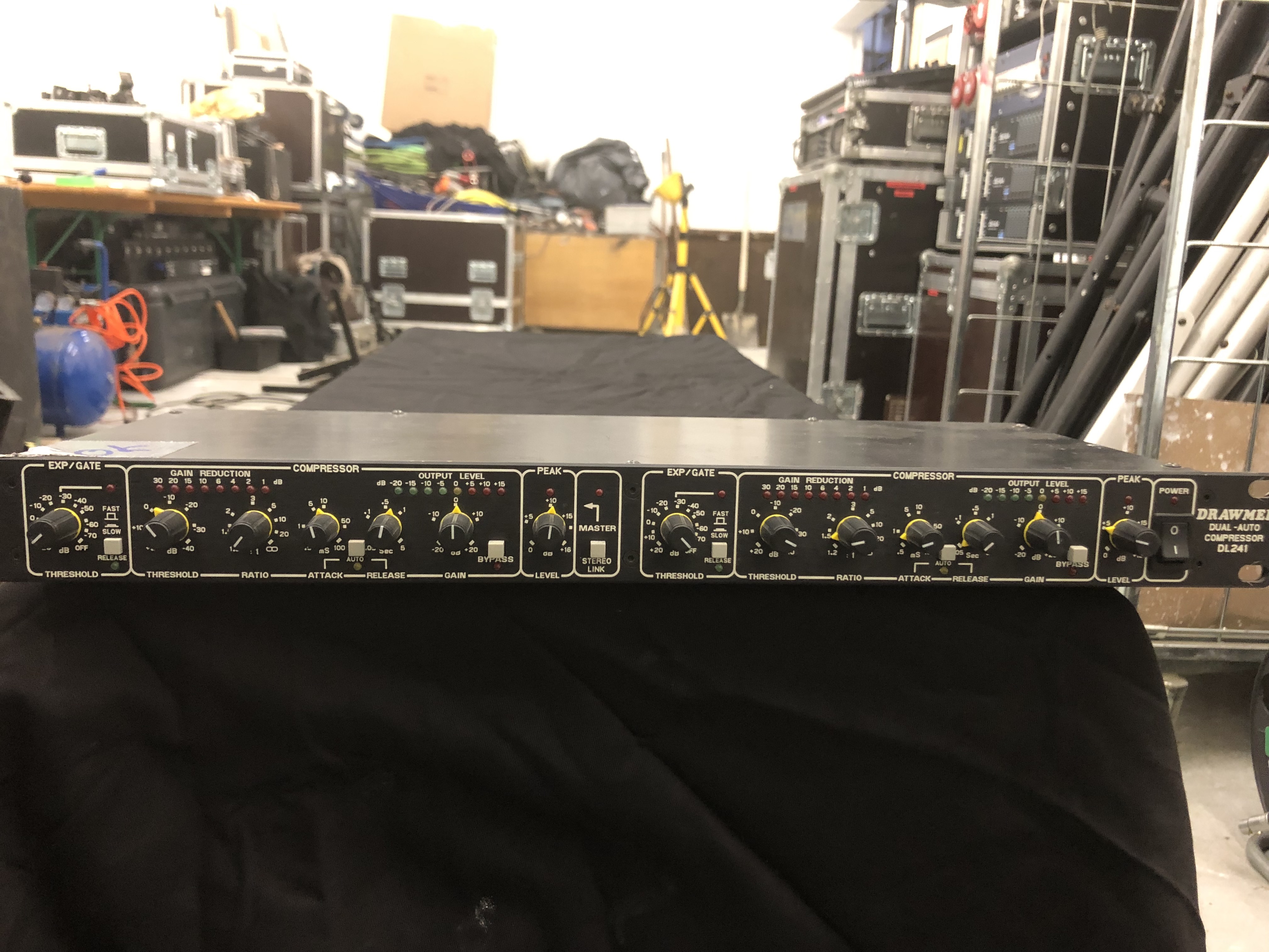 DL241 Auto Compressor - Drawmer DL241 Auto Compressor - Audiofanzine