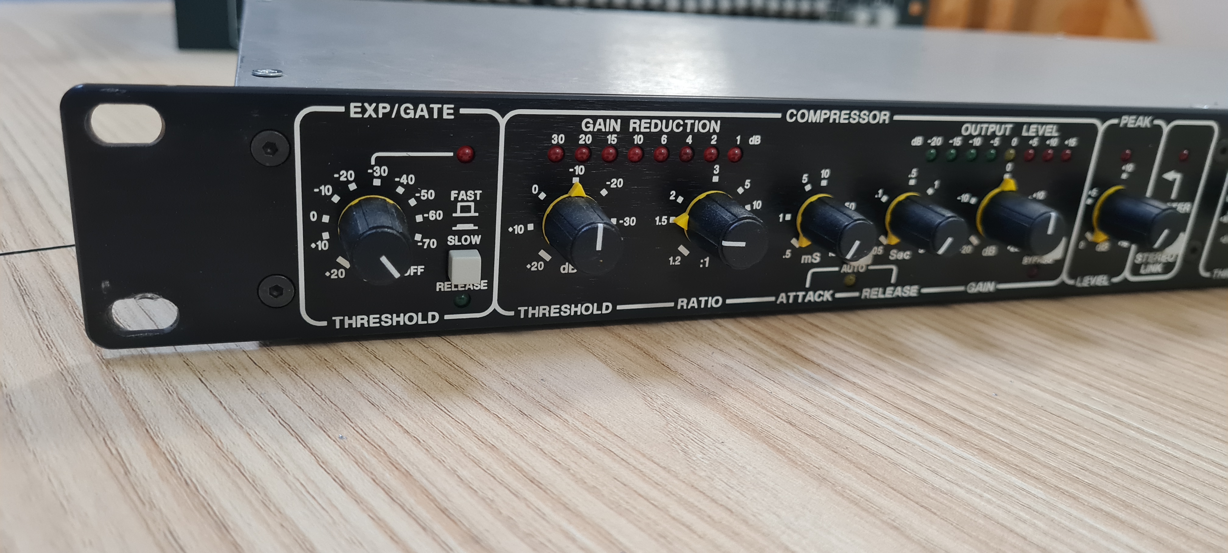 DL241 Auto Compressor - Drawmer DL241 Auto Compressor - Audiofanzine