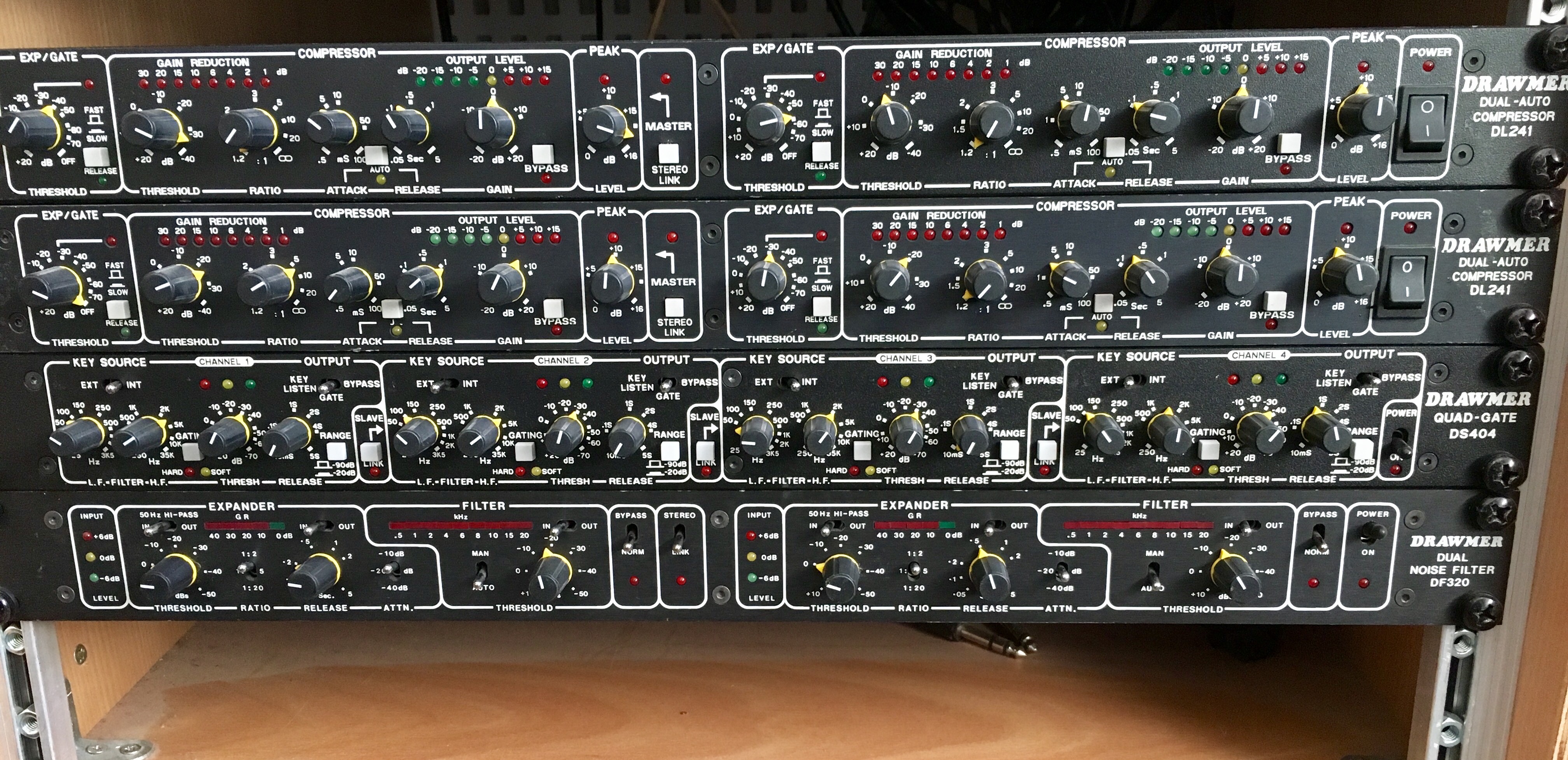 DL241 Auto Compressor - Drawmer DL241 Auto Compressor - Audiofanzine