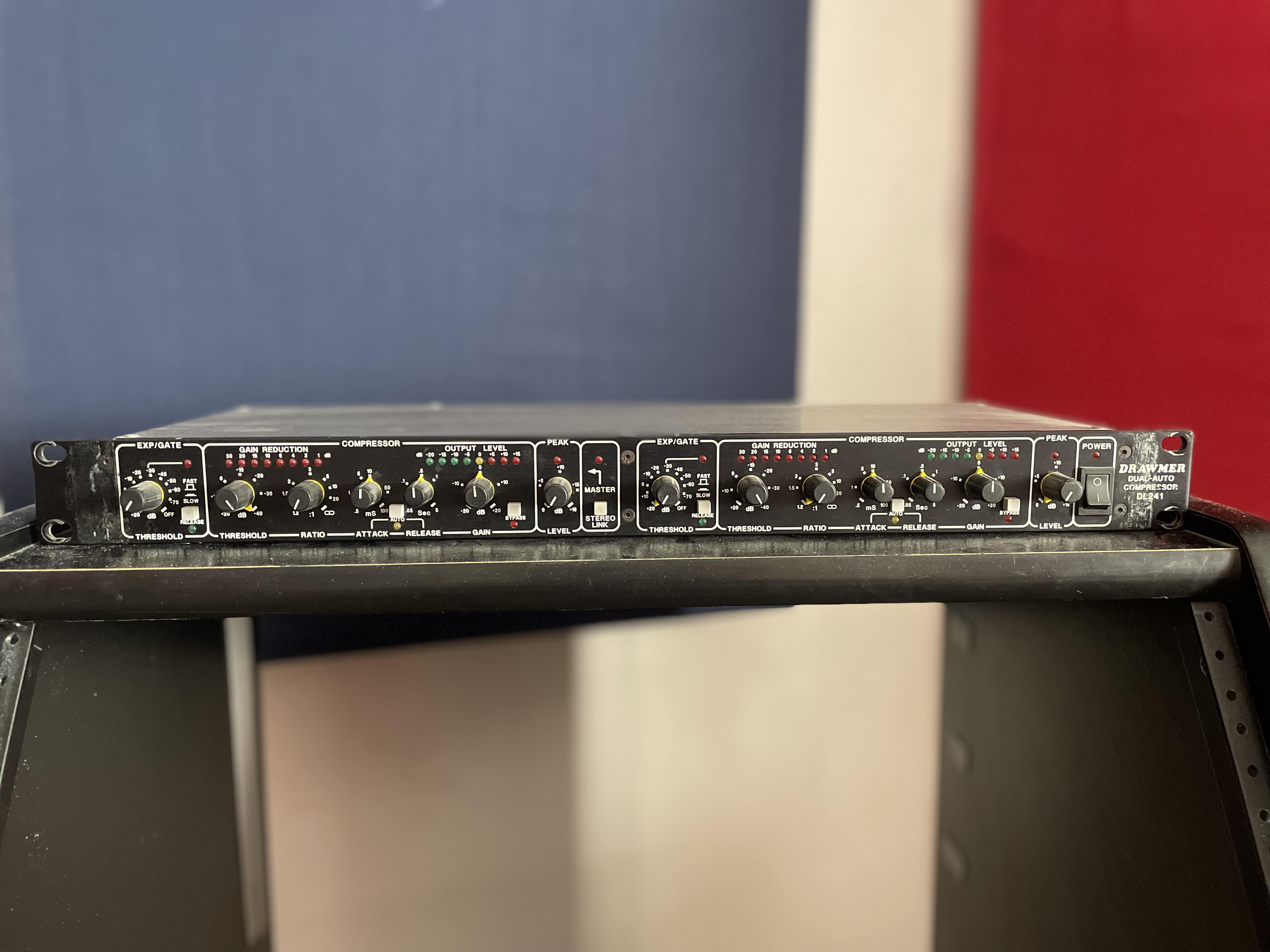 DL241 Auto Compressor - Drawmer DL241 Auto Compressor - Audiofanzine