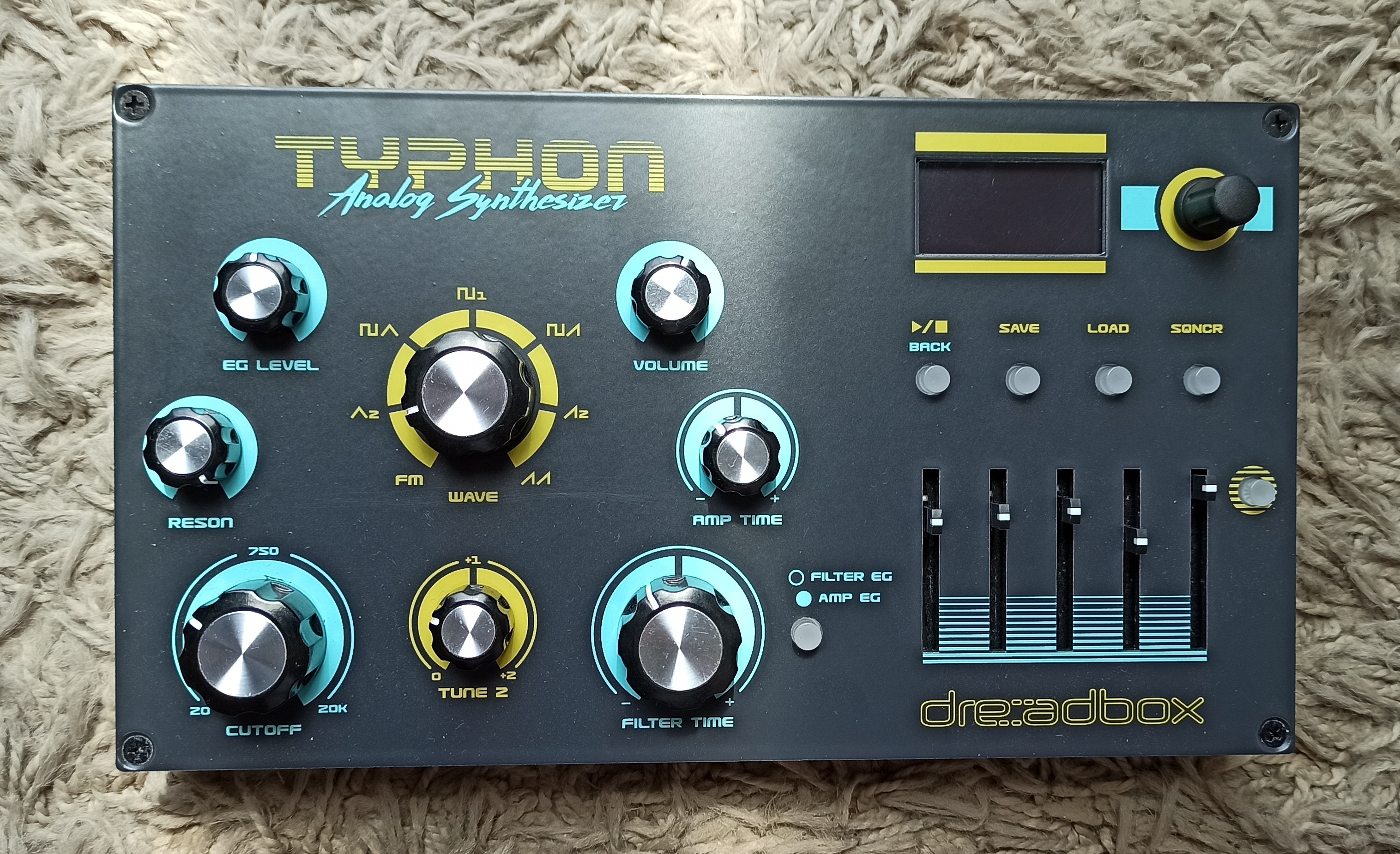 Typhon - Dreadbox Typhon - Audiofanzine