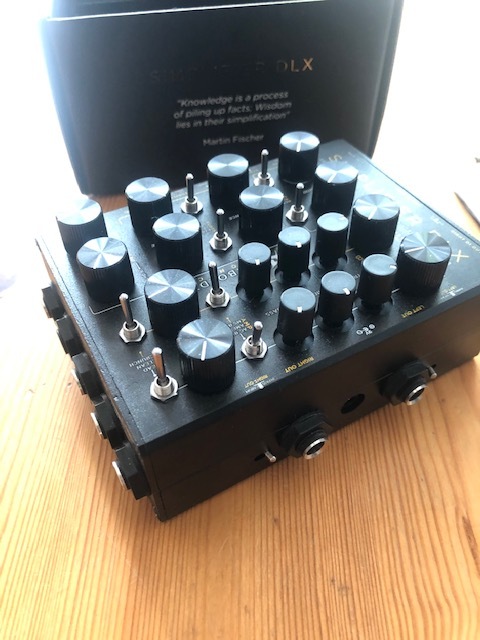 Simplifier DLX - DSM & Humboldt Electronics Simplifier DLX - Audiofanzine