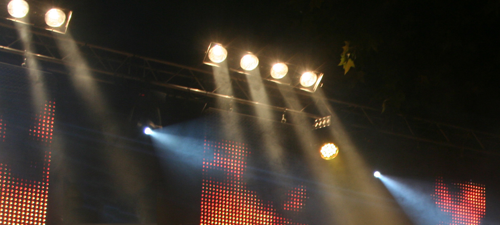 What fixtures are these? : r/lightingdesign