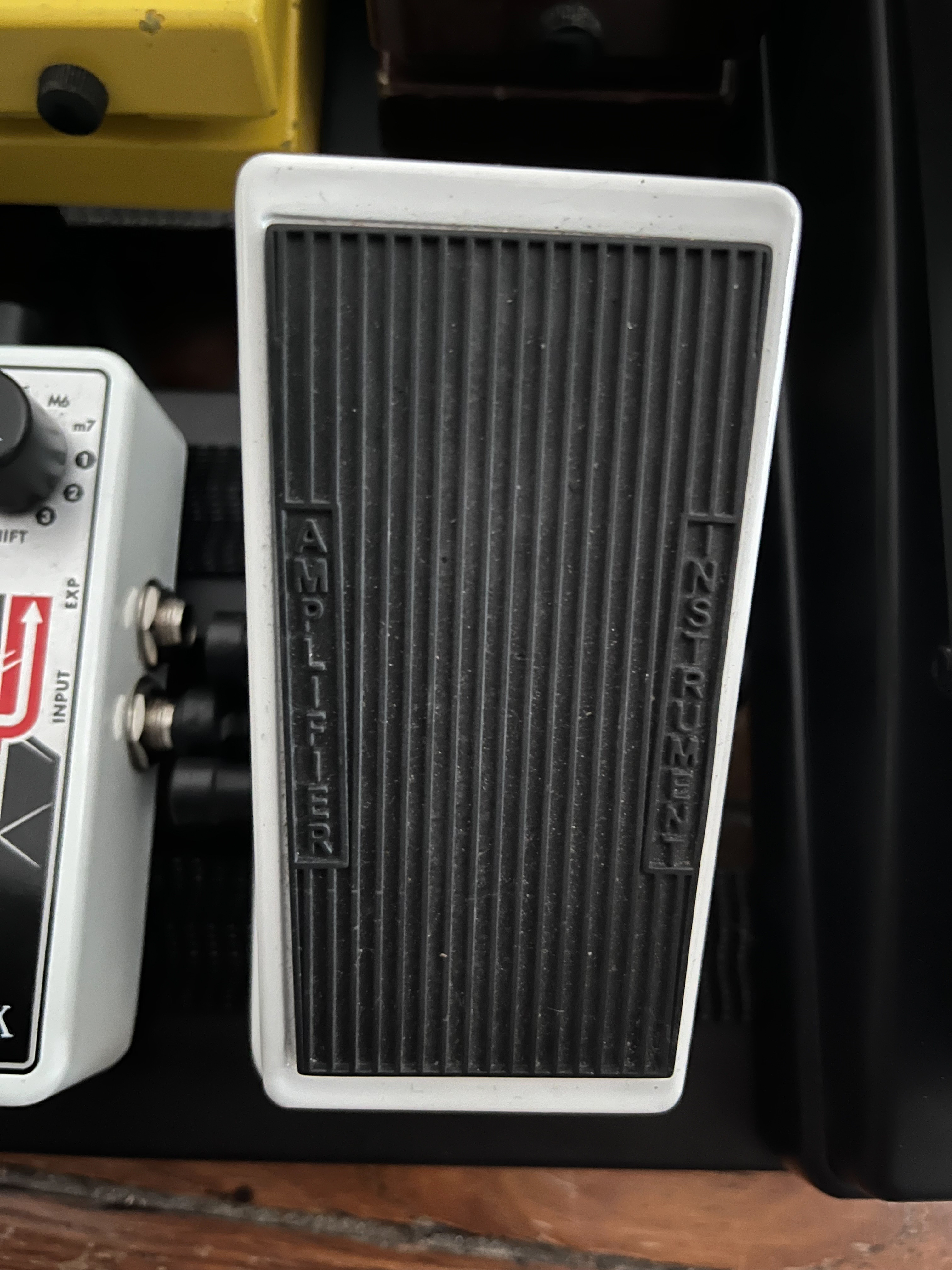 CBM105Q Cry Baby Bass Mini Wah Dunlop - Audiofanzine
