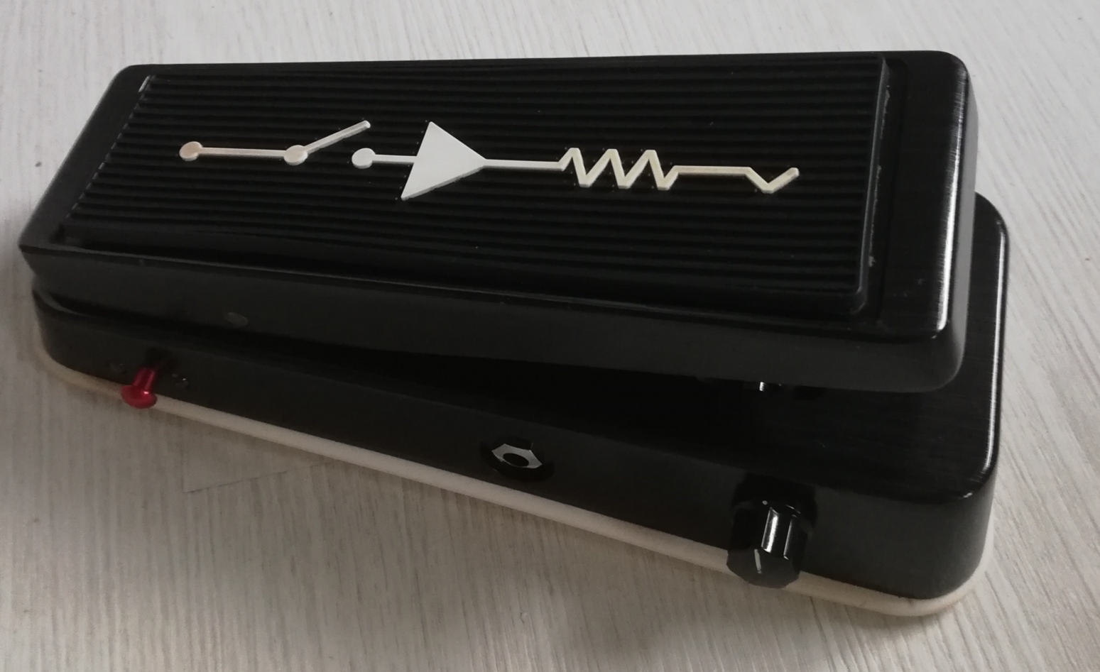 MC404 CAE Wah - Dunlop MC404 CAE Wah - Audiofanzine