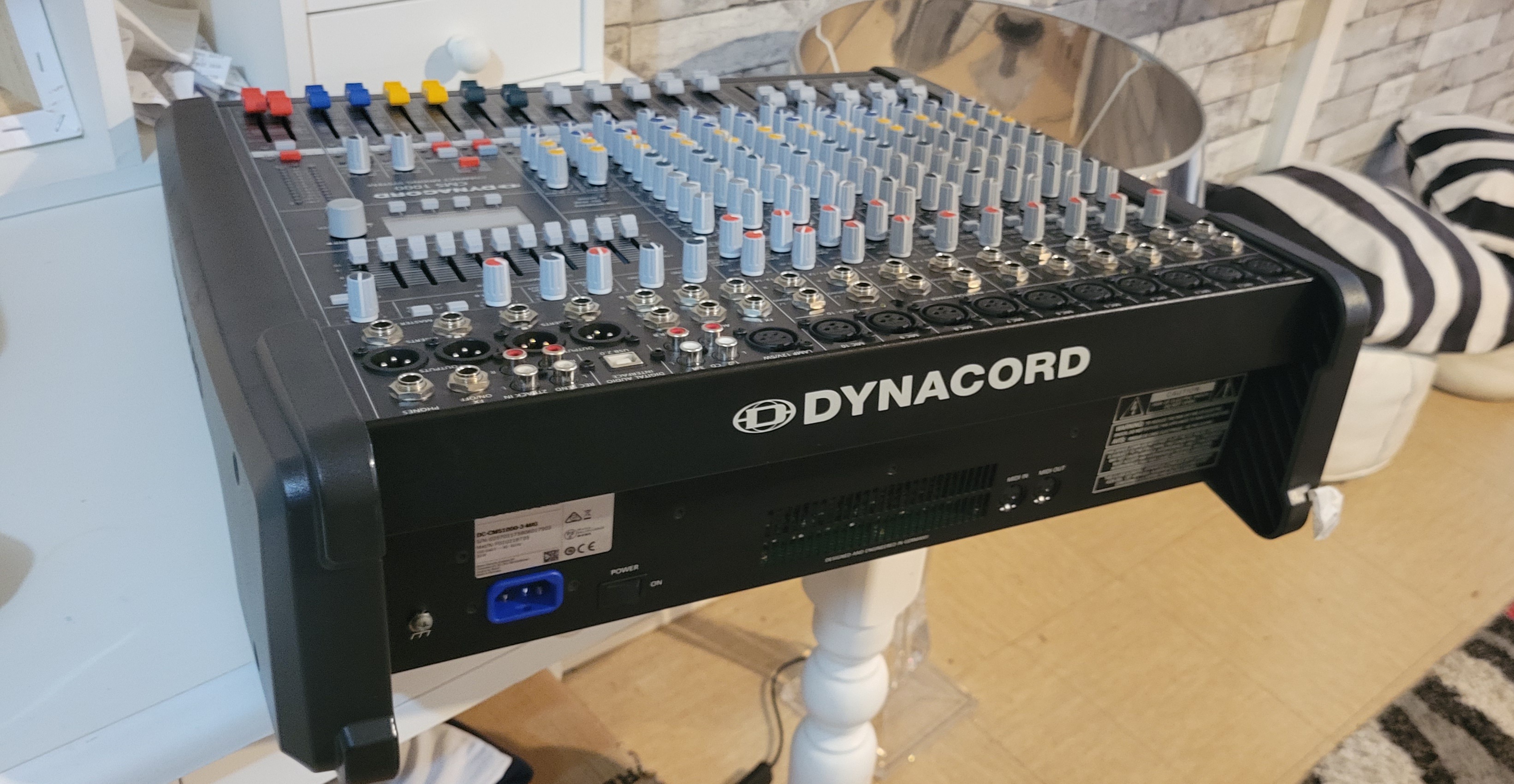 CMS 1000-3 - Dynacord CMS 1000-3 - Audiofanzine