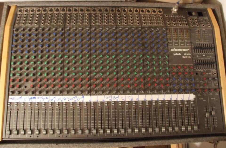 24/8/2 - Dynamix 24/8/2 - Audiofanzine