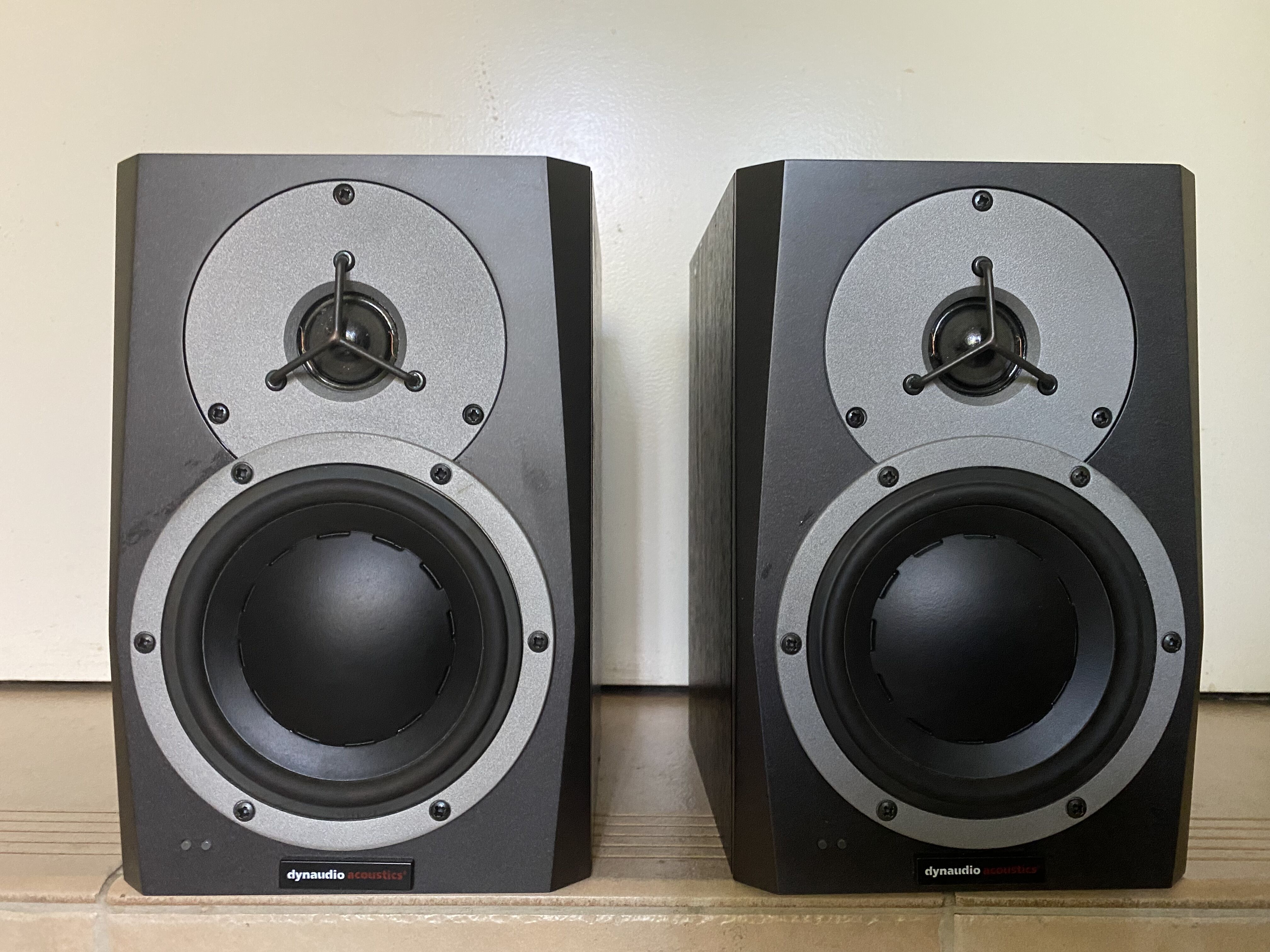 BM5A Compact - Dynaudio BM5A Compact - Audiofanzine