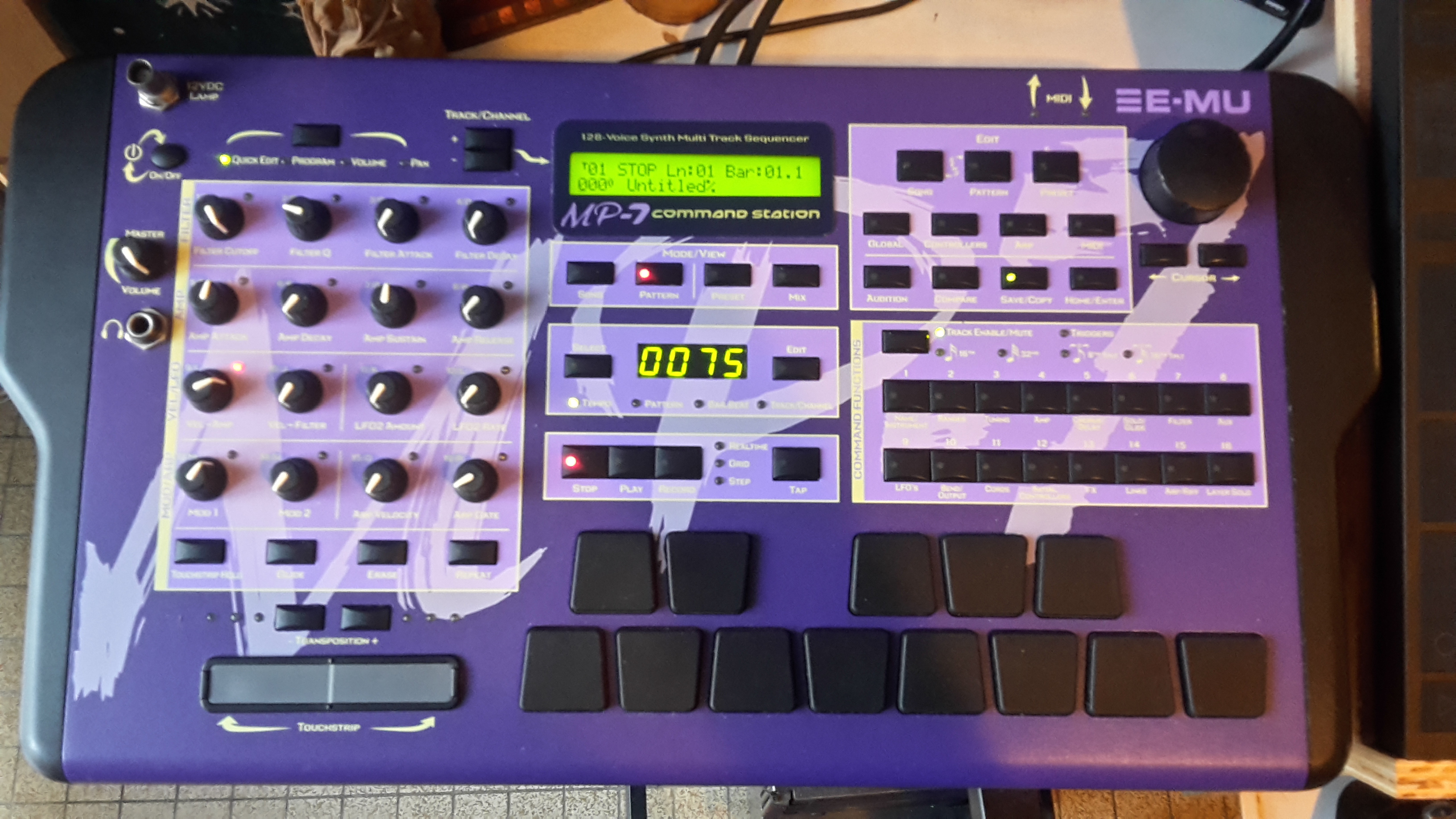 MP-7 - E-MU MP-7 - Audiofanzine