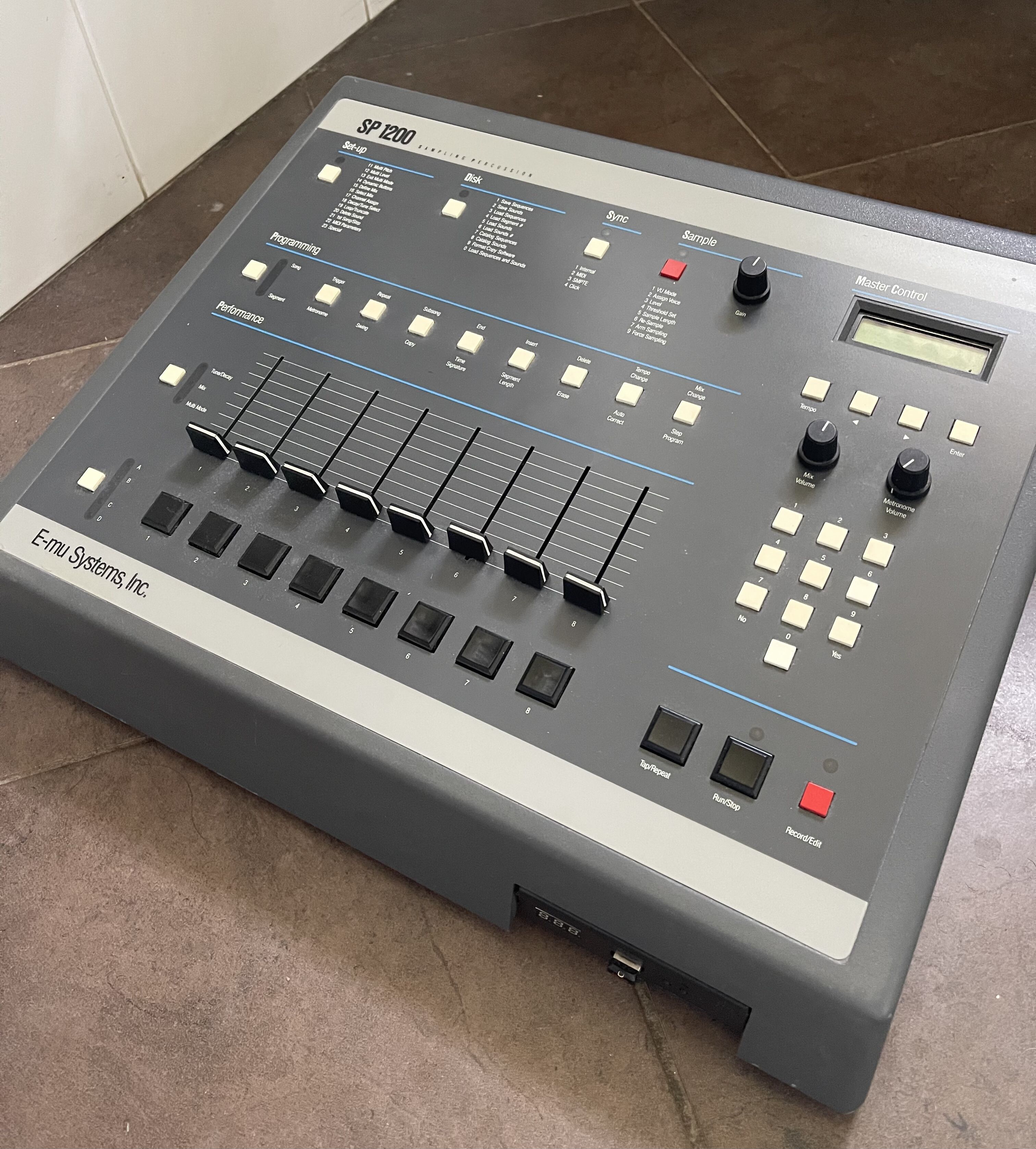 SP-1200 - E-MU SP-1200 - Audiofanzine