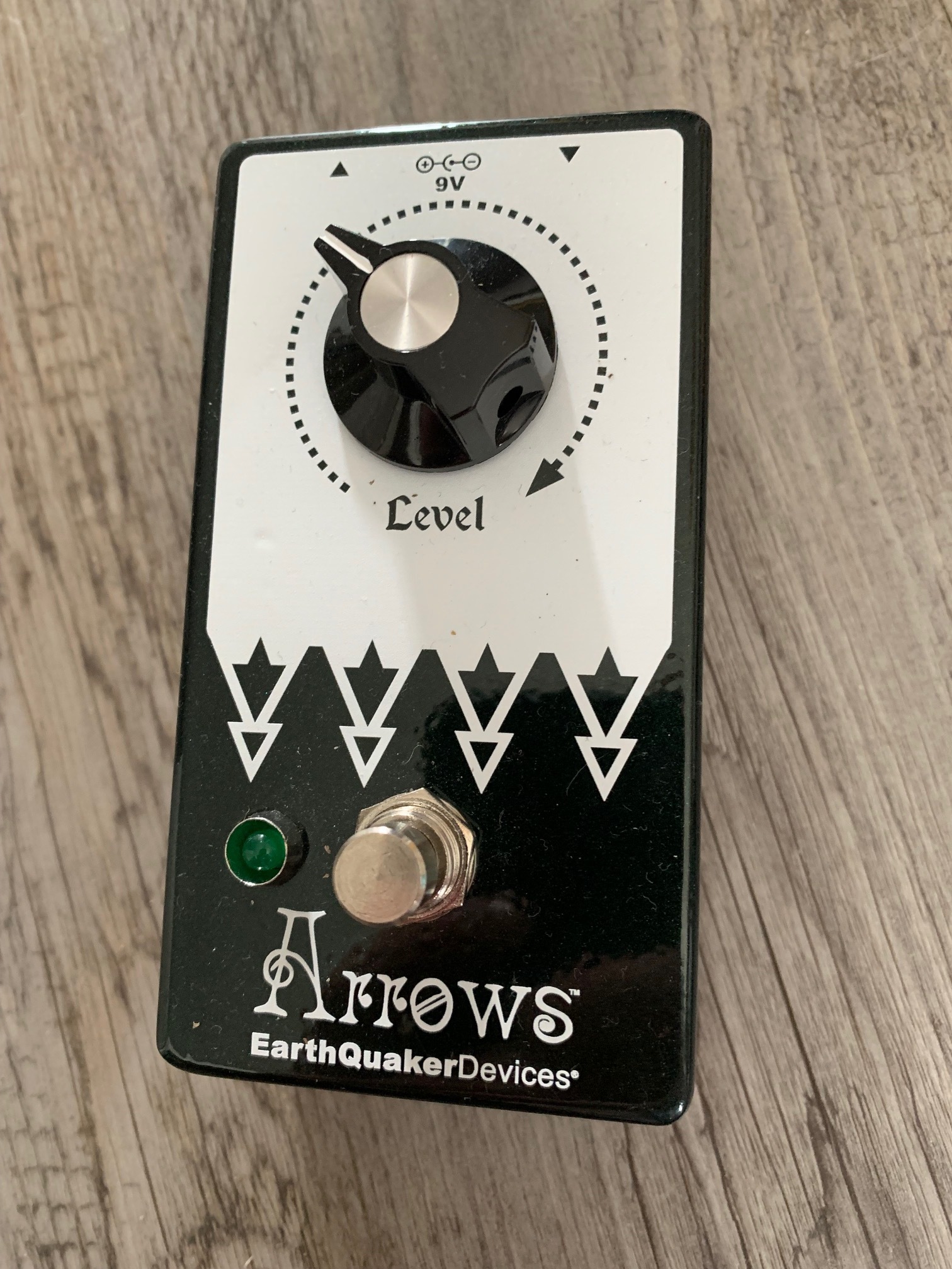 Arrows V2 - EarthQuaker Devices Arrows V2 - Audiofanzine