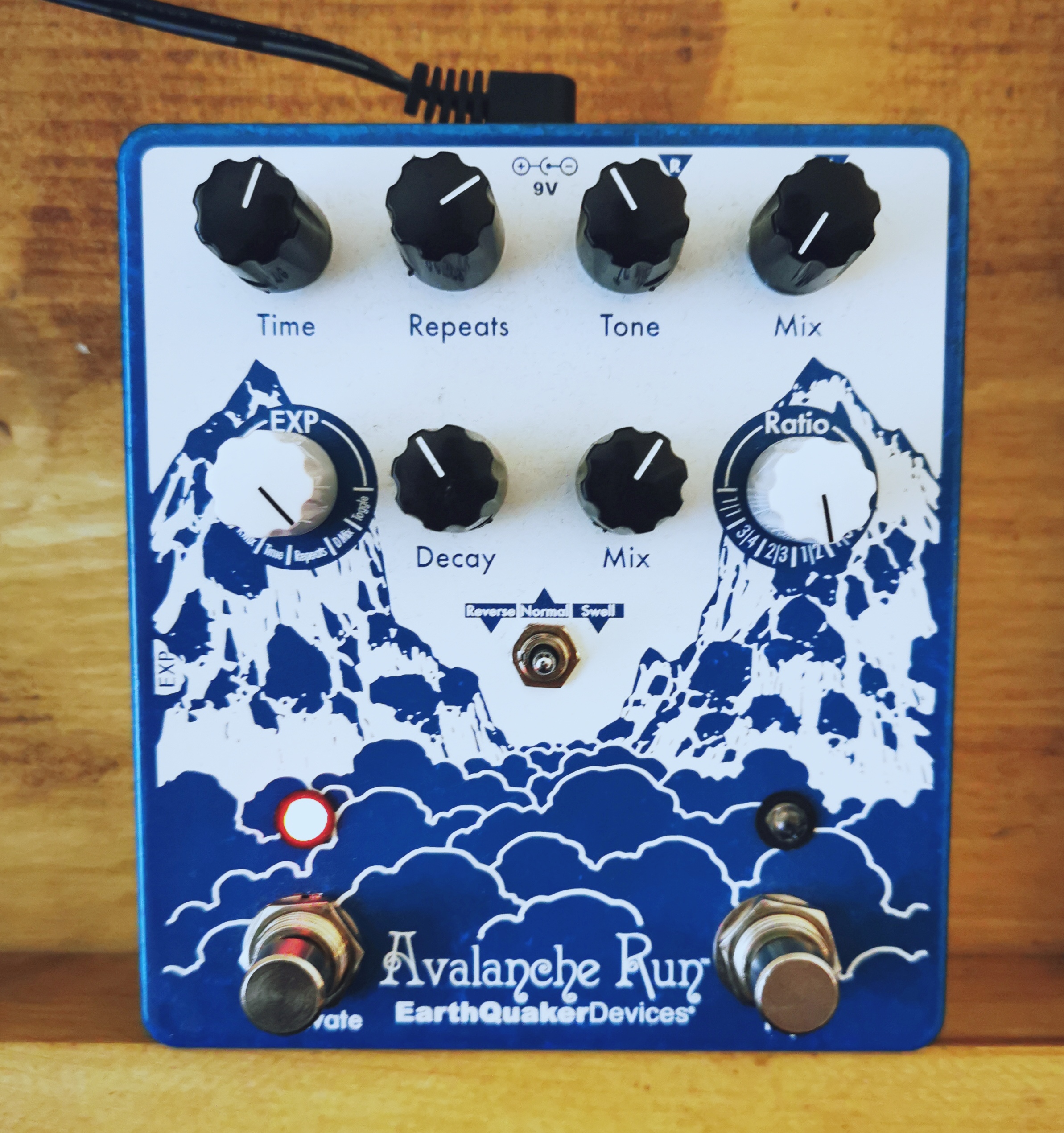 Avalanche Run V2 - EarthQuaker Devices Avalanche Run V2 - Audiofanzine