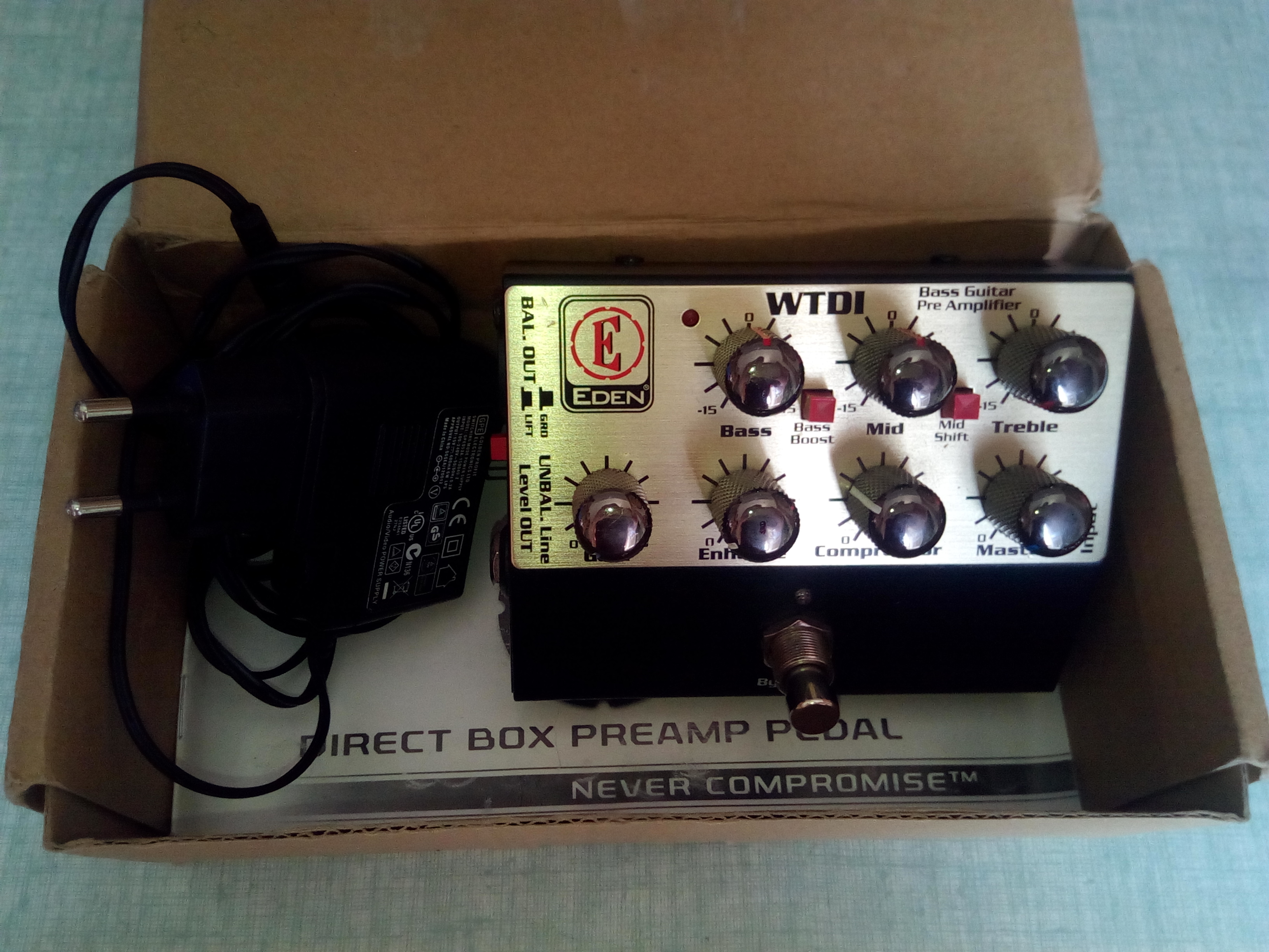 WTDI Direct Box/Preamp Eden Amplification - Audiofanzine