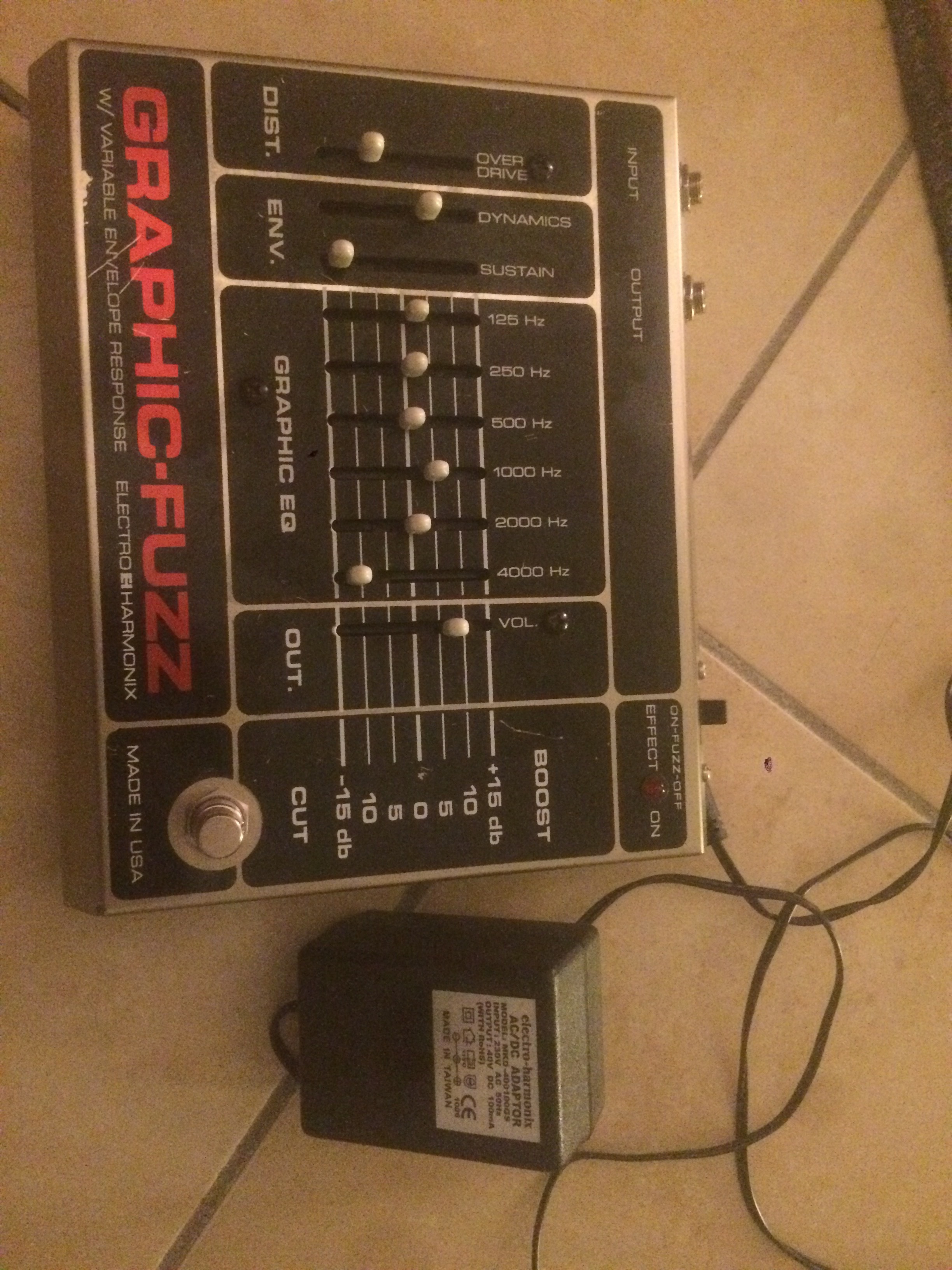 GRAPHIC FUZZ - Electro-Harmonix Graphic Fuzz - Audiofanzine