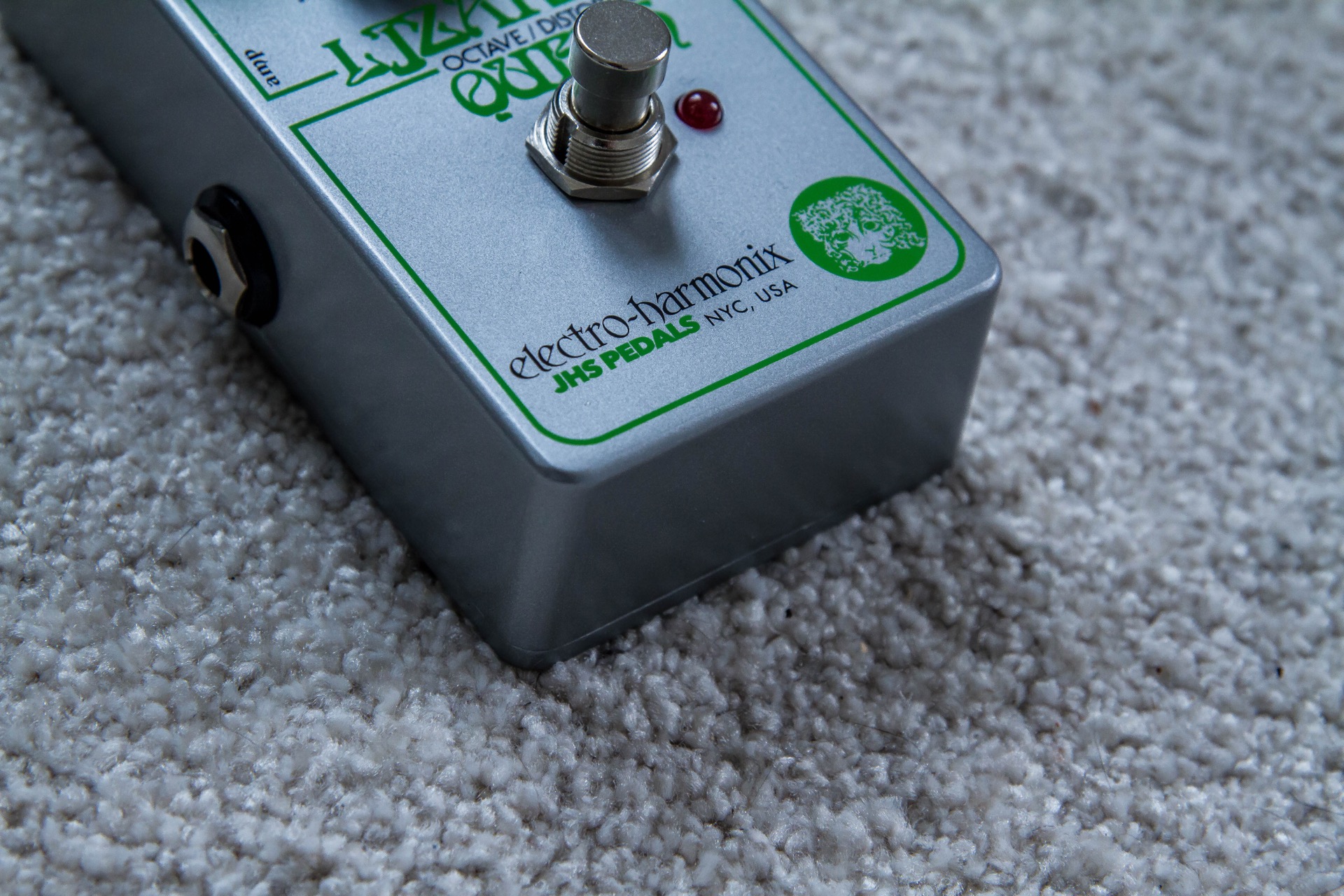 Lizard Queen - Electro-Harmonix Lizard Queen - Audiofanzine