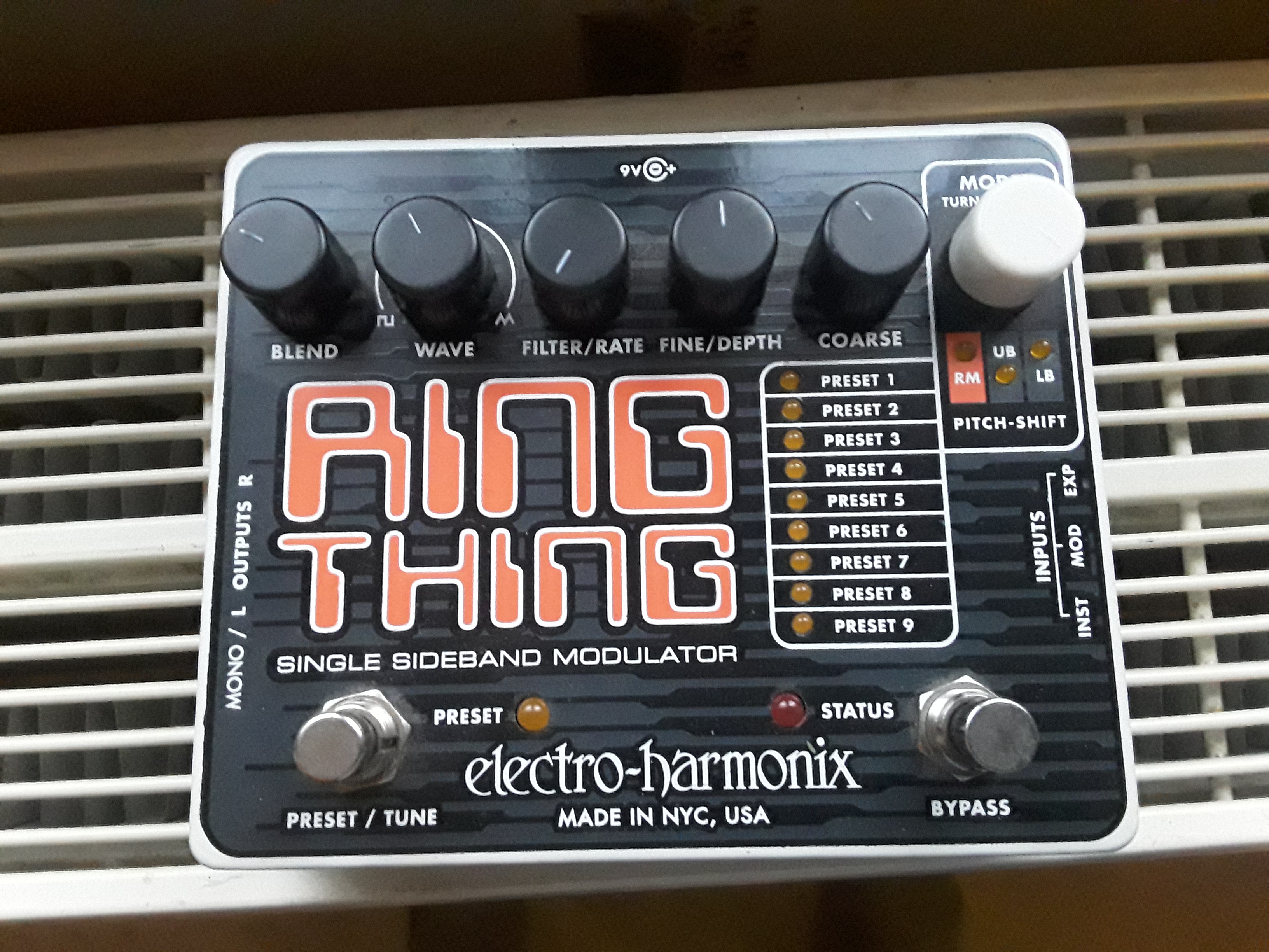 RING THING - Electro-Harmonix Ring Thing - Audiofanzine
