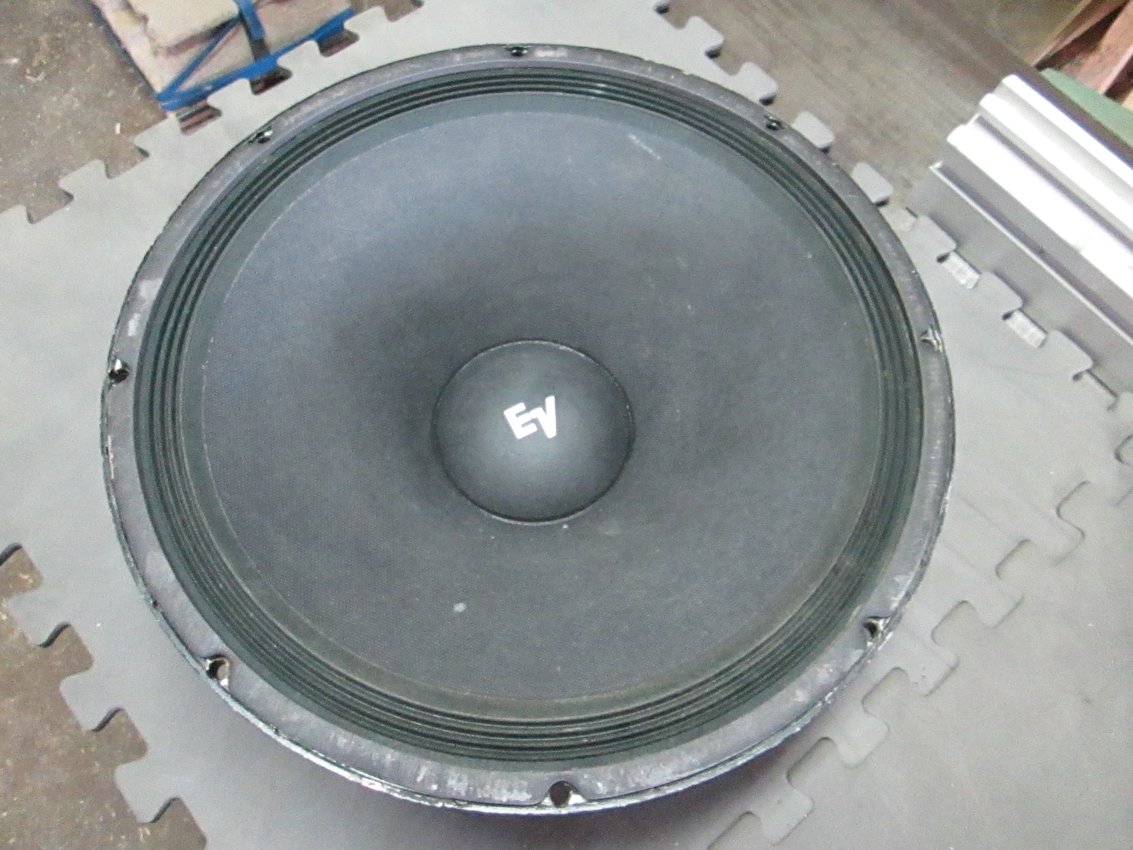 DL15X - Electro-Voice DL15X - Audiofanzine