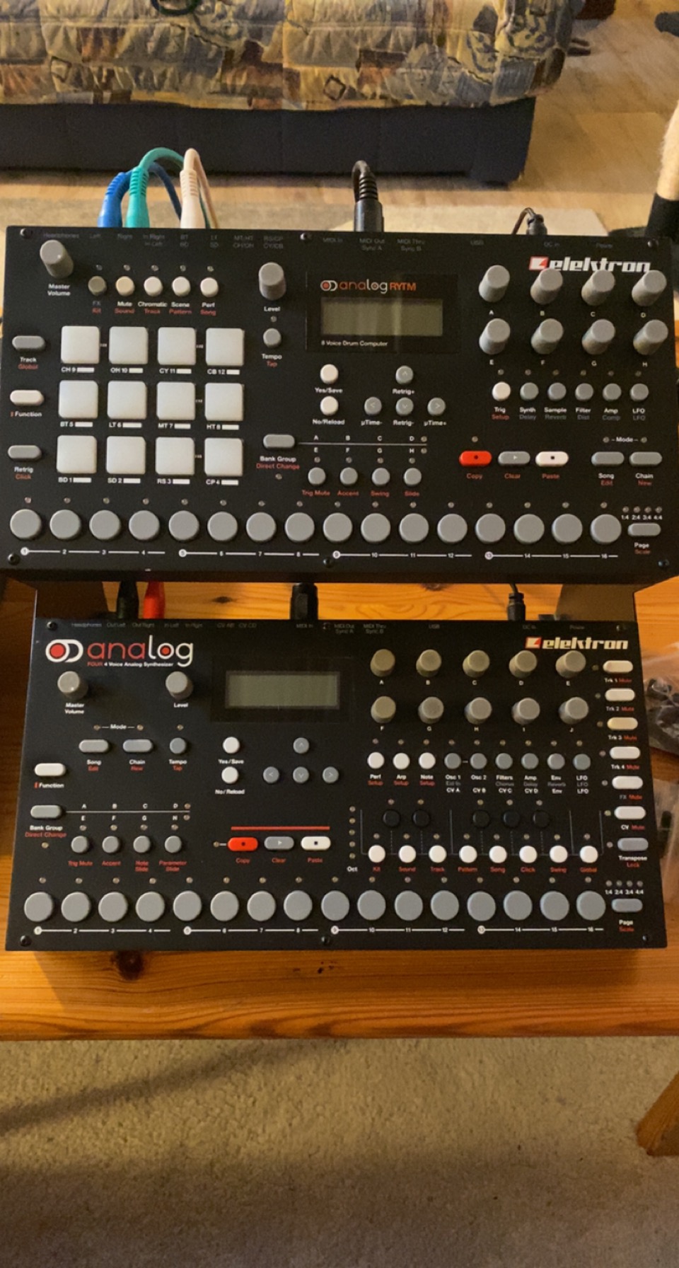 Analog Four - Elektron Analog Four - Audiofanzine