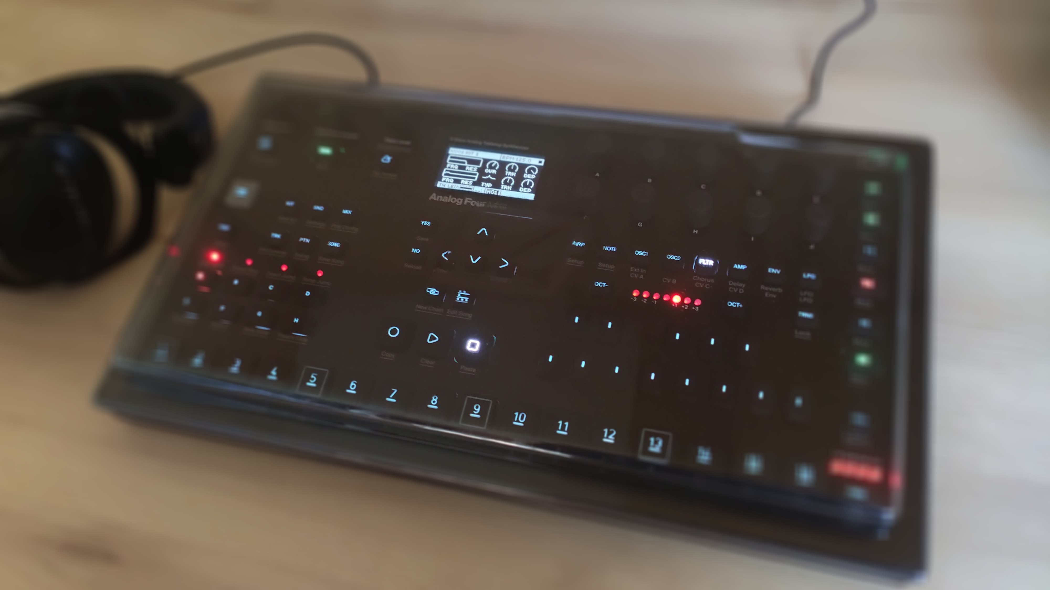 Analog Four MKII - Elektron Analog Four MKII - Audiofanzine
