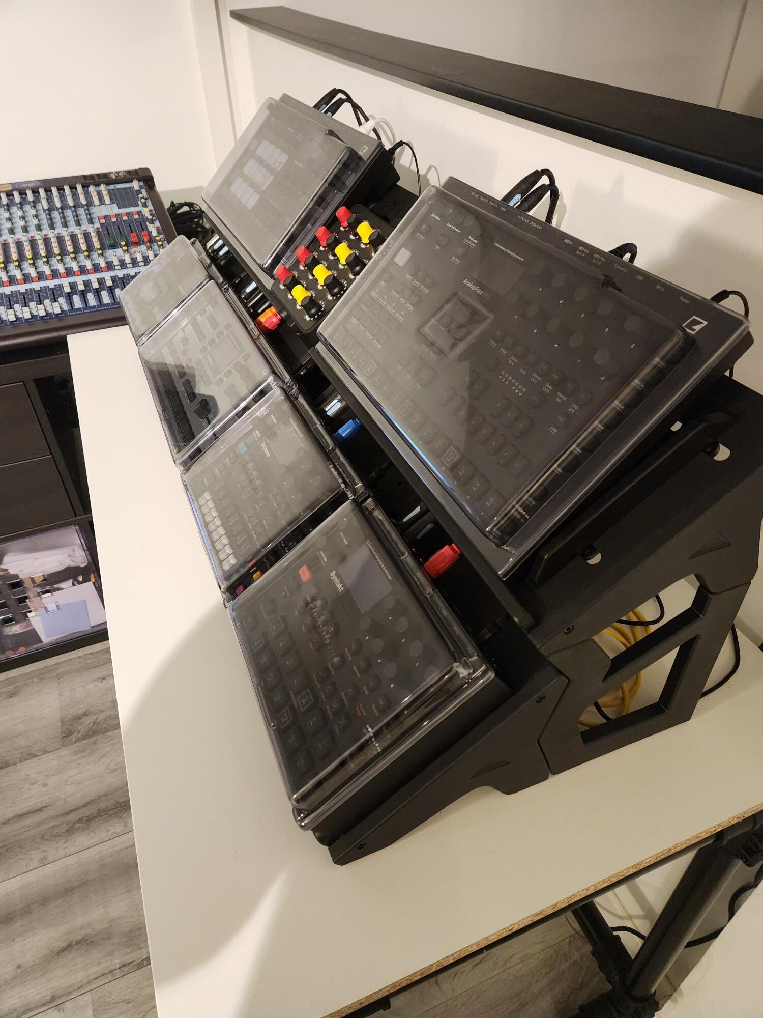 Analog Four MKII - Elektron Analog Four MKII - Audiofanzine