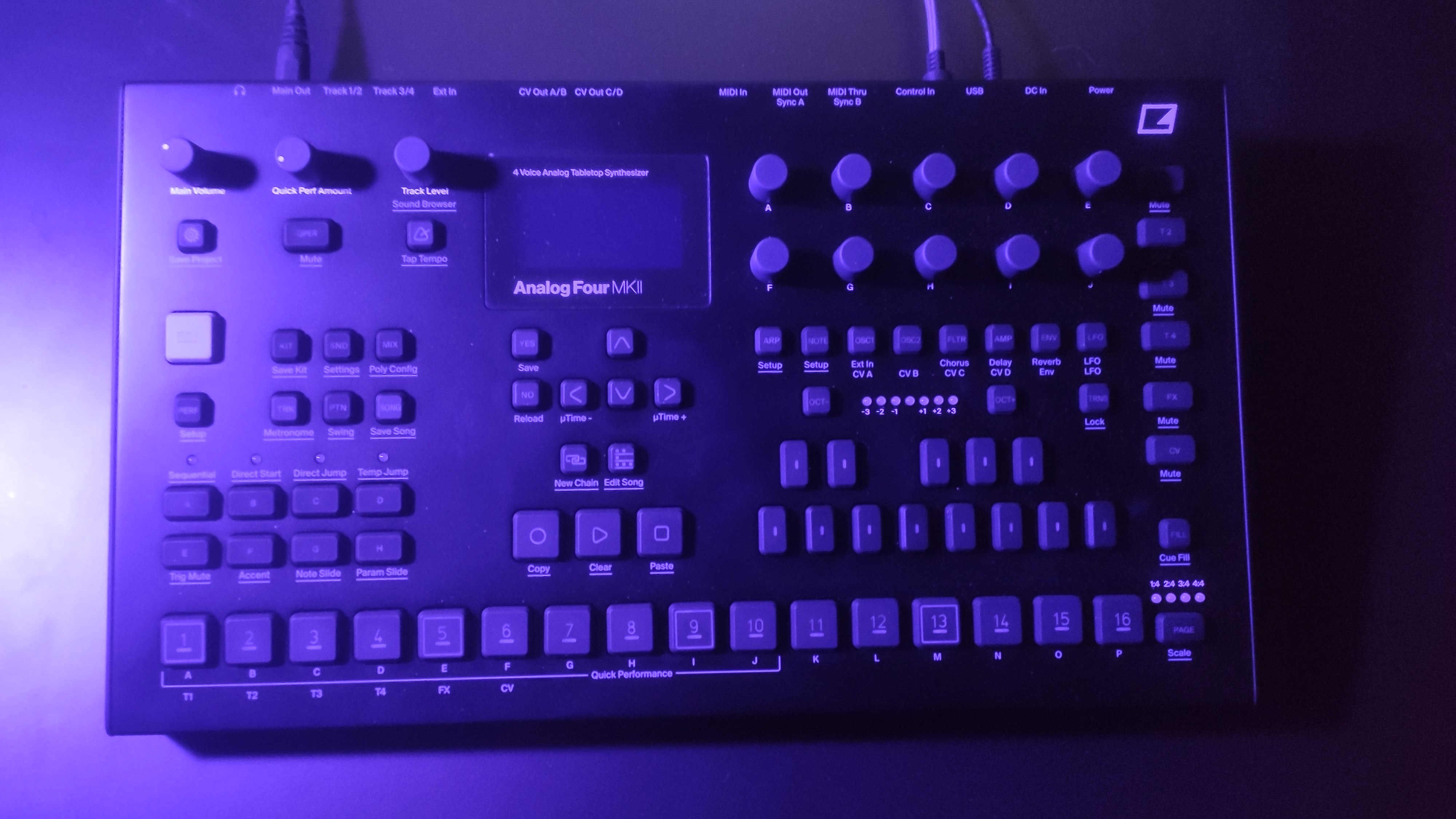Analog Four MKII - Elektron Analog Four MKII - Audiofanzine